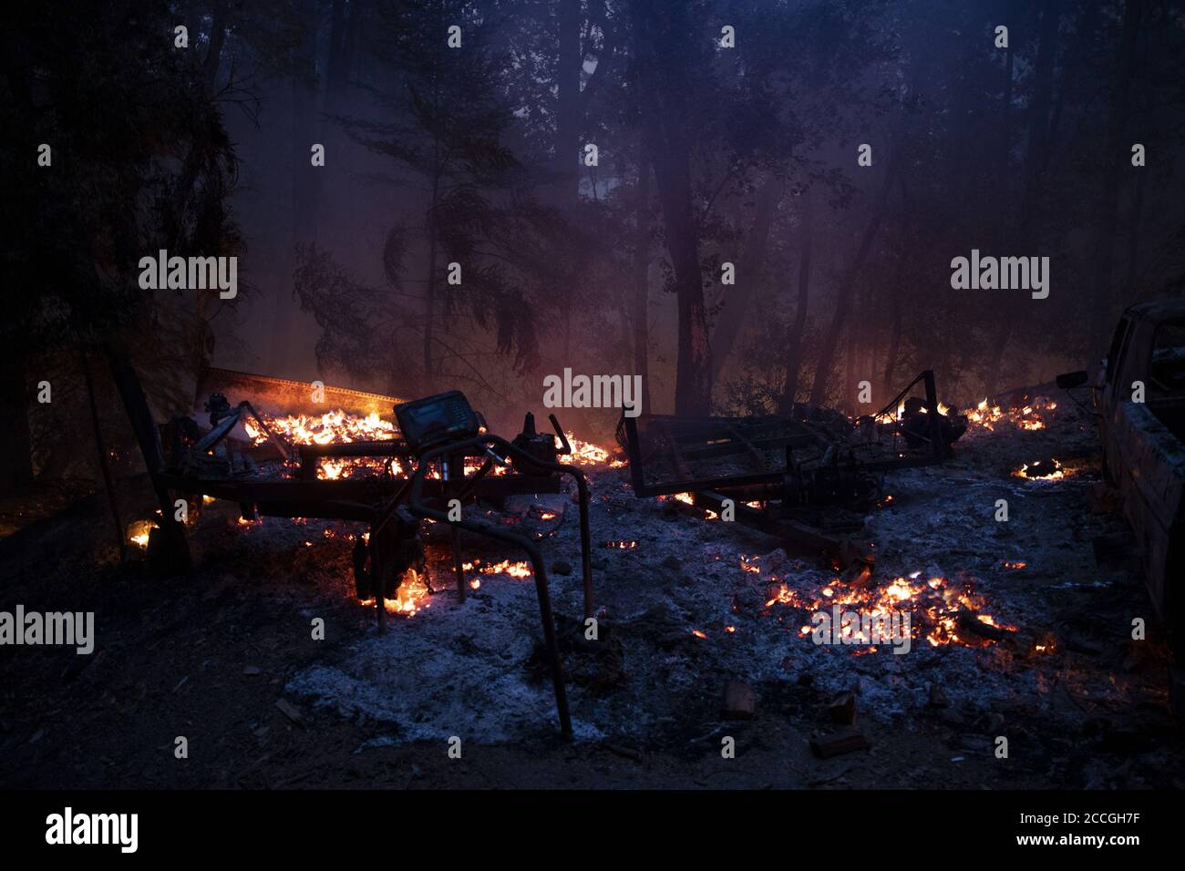 Czu lightning complex fire hi-res stock photography and images - Alamy