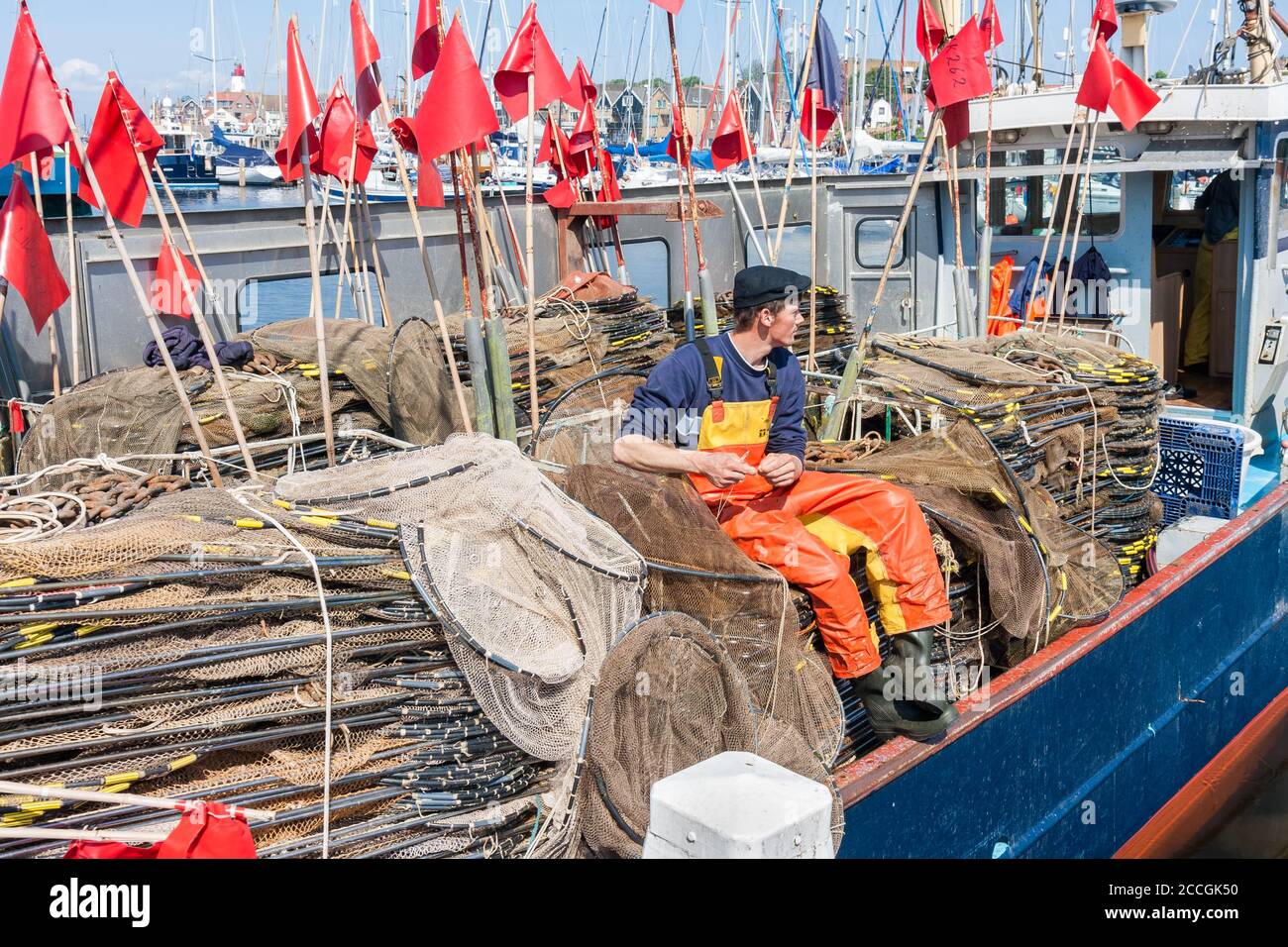 Repairing fixing net hi-res stock photography and images - Alamy