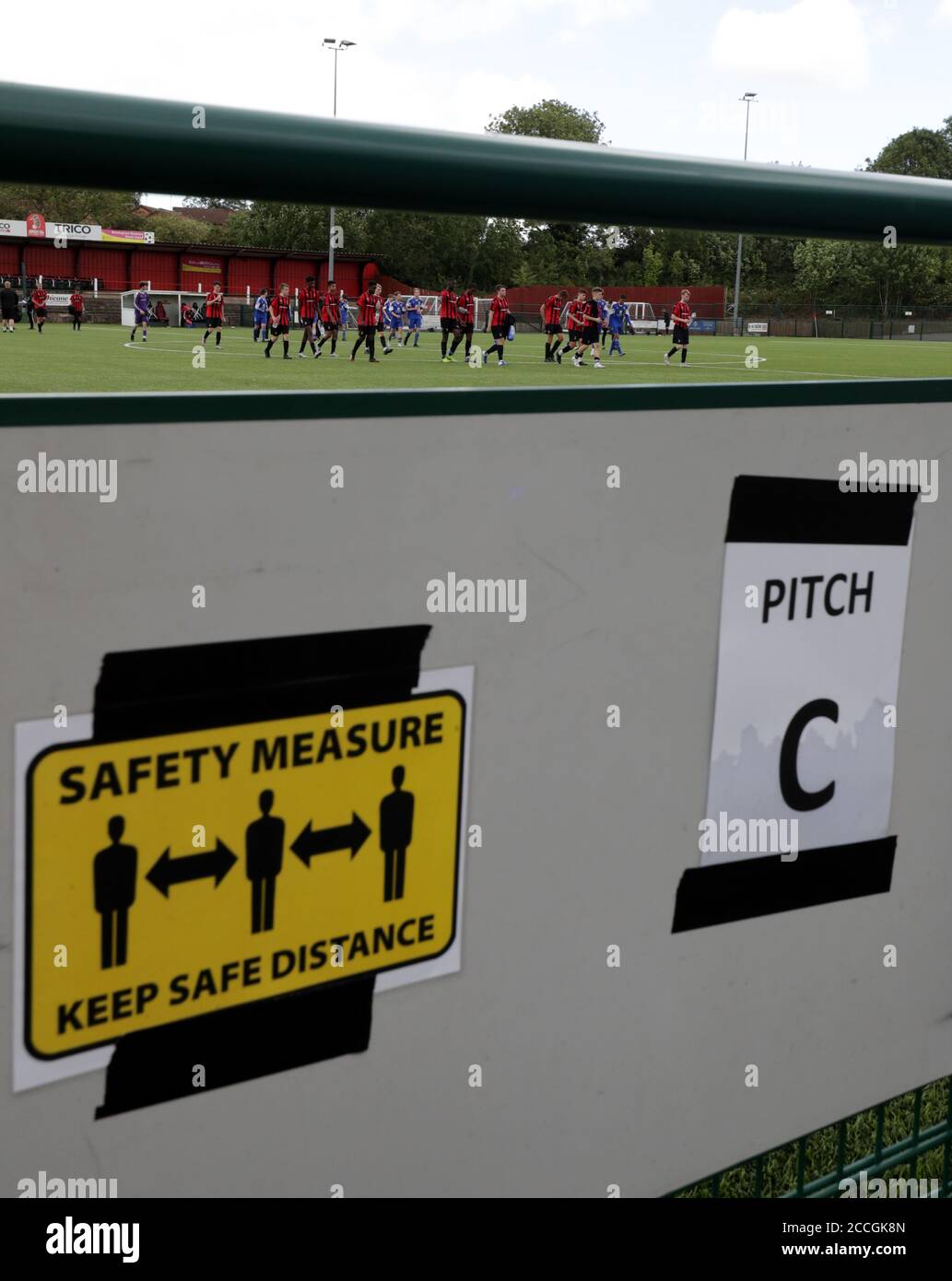 Redditch United and Highgate United warm up prior to the pre-season ...