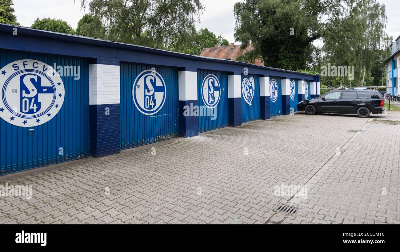 Garages decorated with Schalke logo Schalker Meile fan area of FC ...