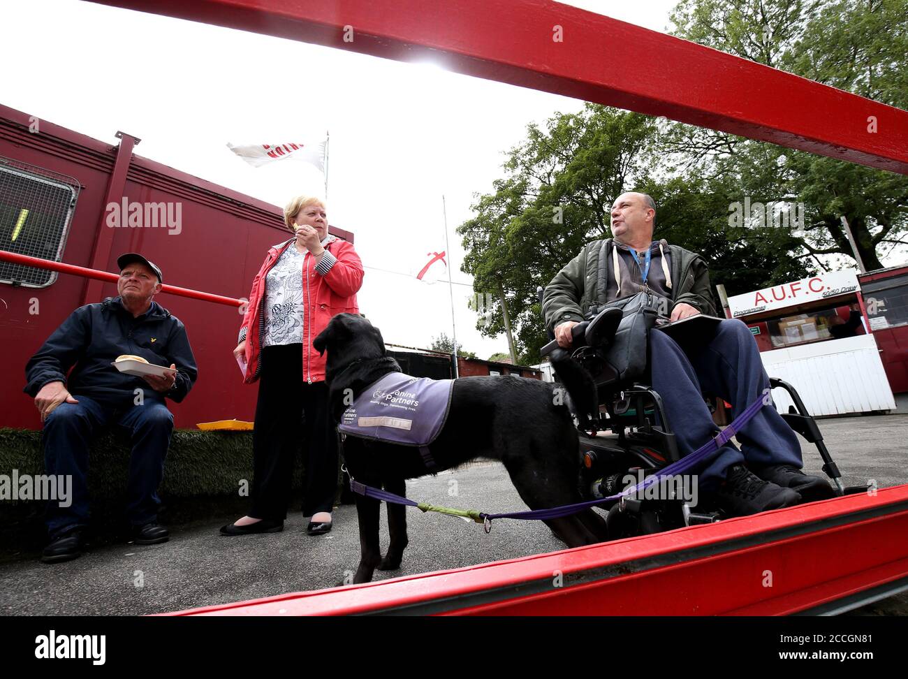 Pre season friendly match hurst cross stadium hi-res stock photography ...