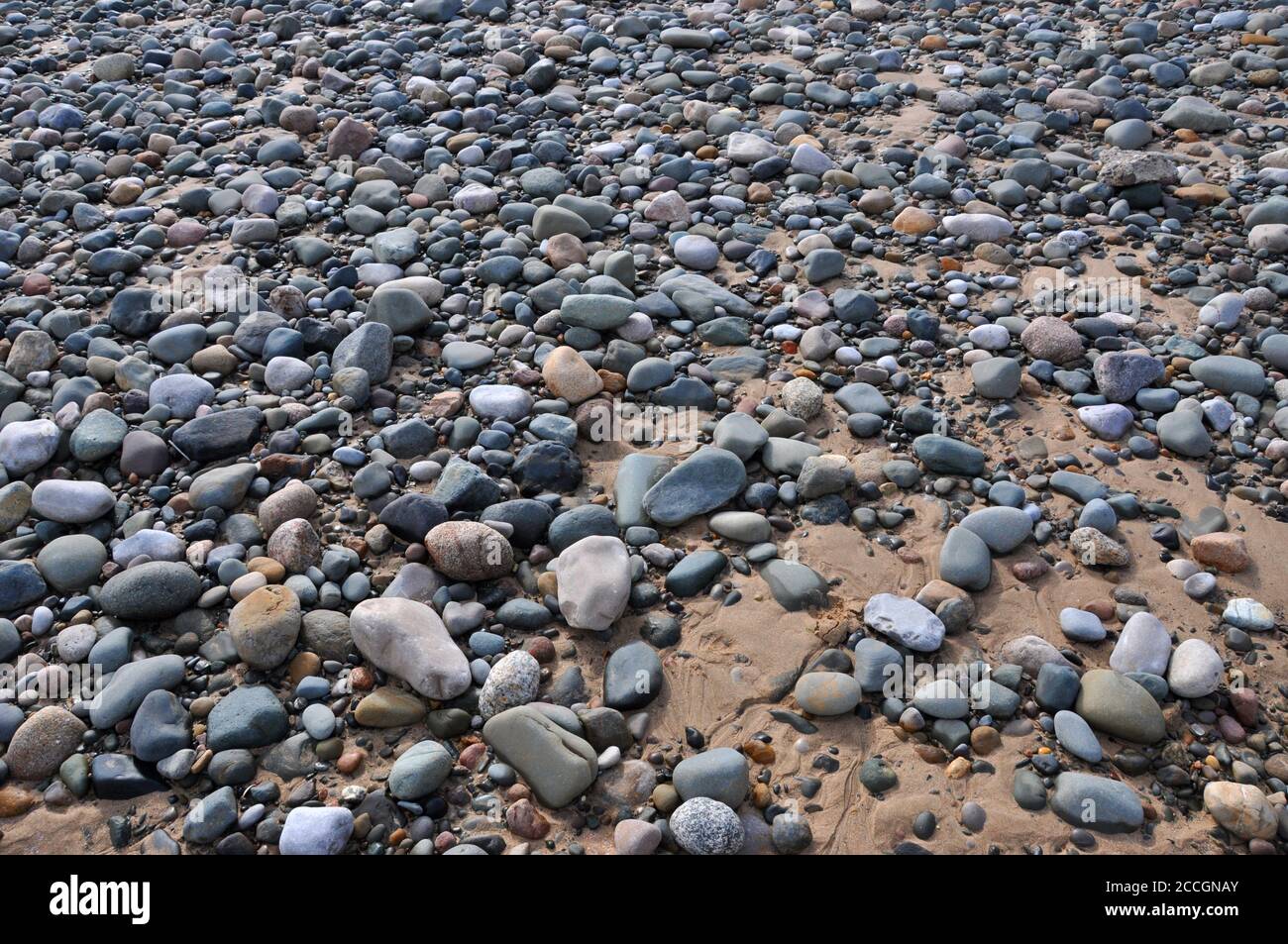 Rounded pebbles hi-res stock photography and images - Alamy