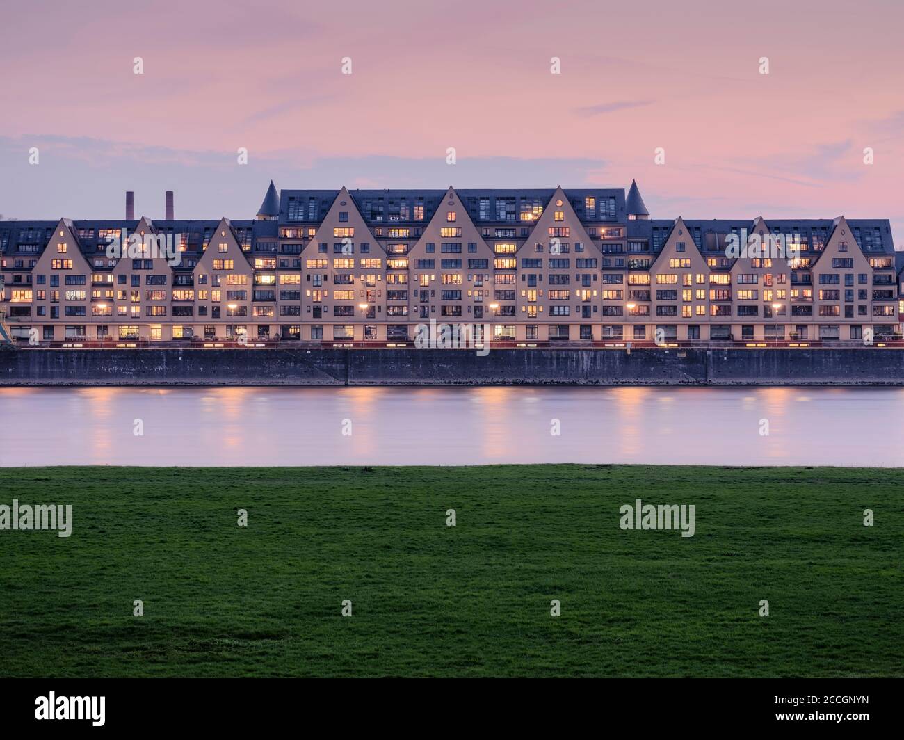 Warehouse living exterior hi-res stock photography and images - Alamy