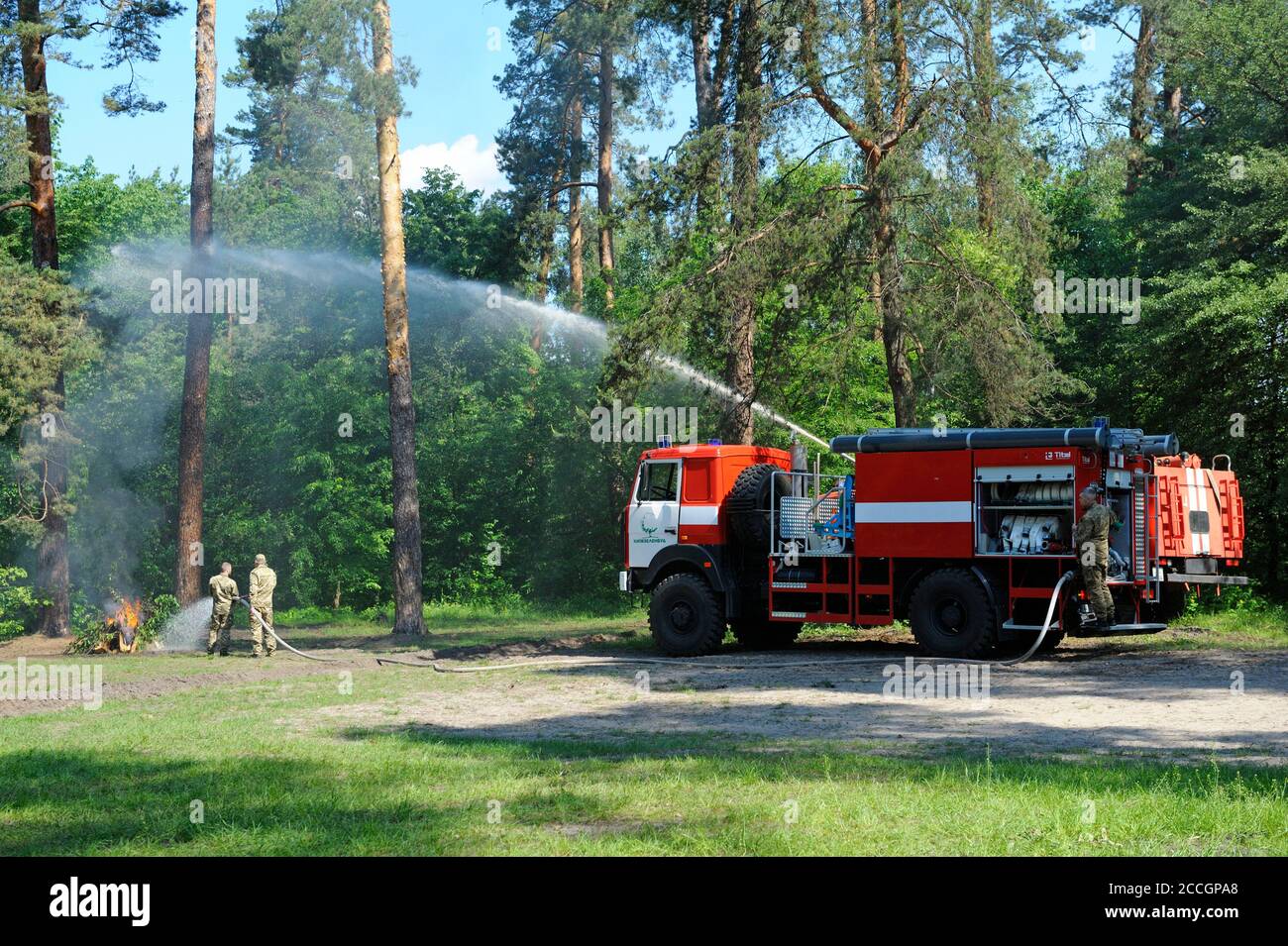 Water cannon truck hi-res stock photography and images - Alamy