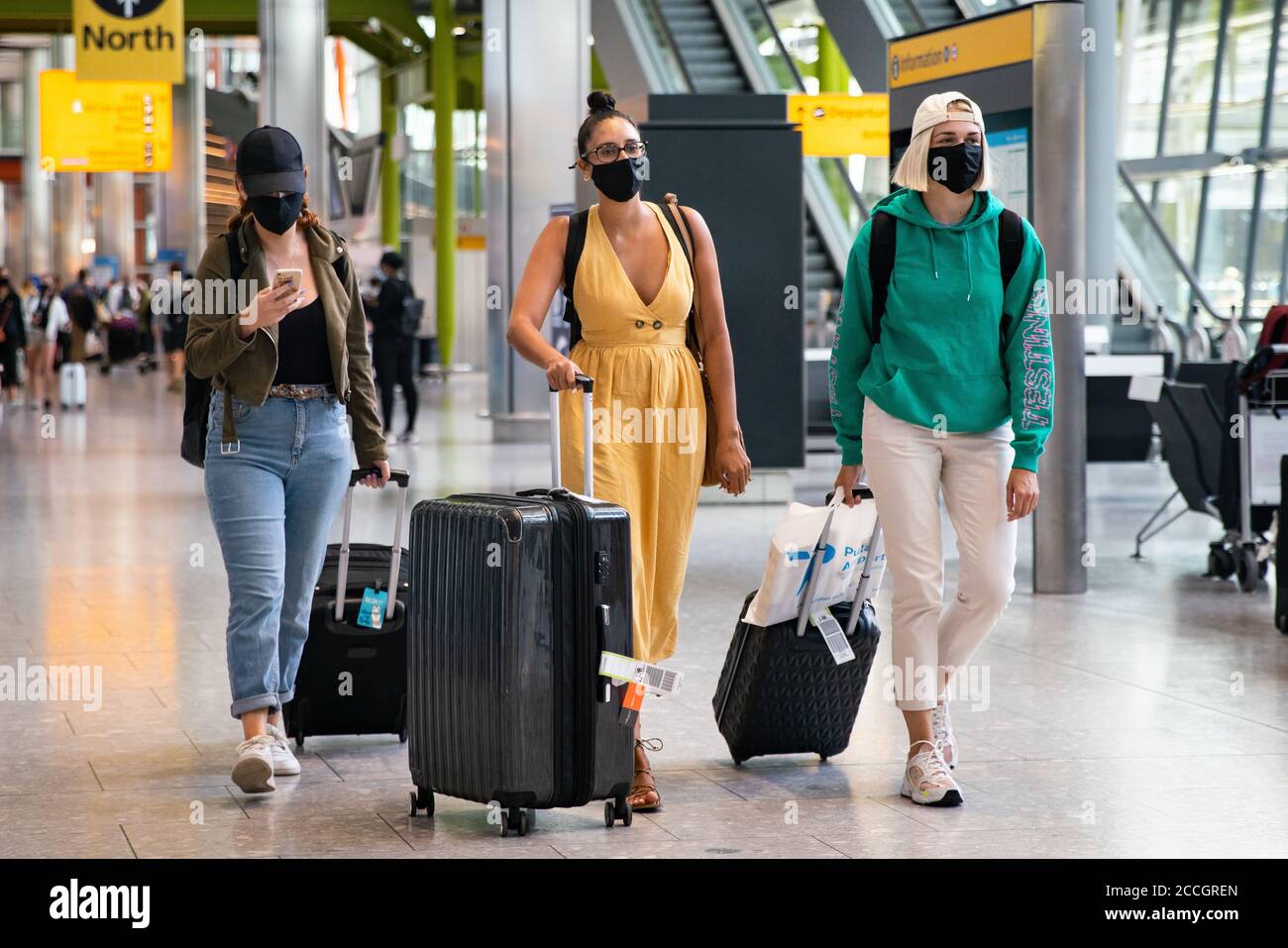 (left to right) Alex Parr, Carmen Jones and Neringa Juskauskaite who ...