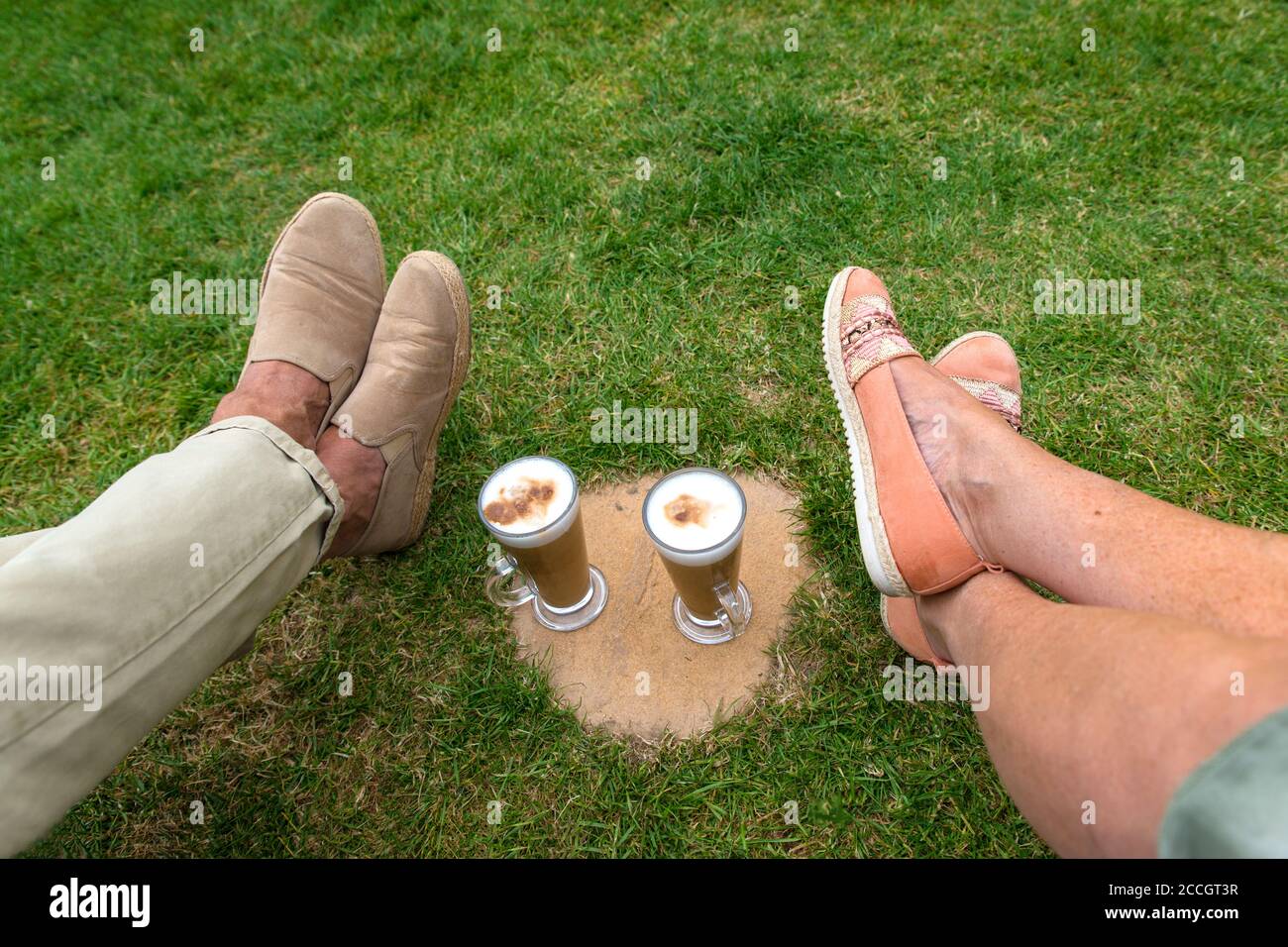 2 coffees in cups hi-res stock photography and images - Alamy