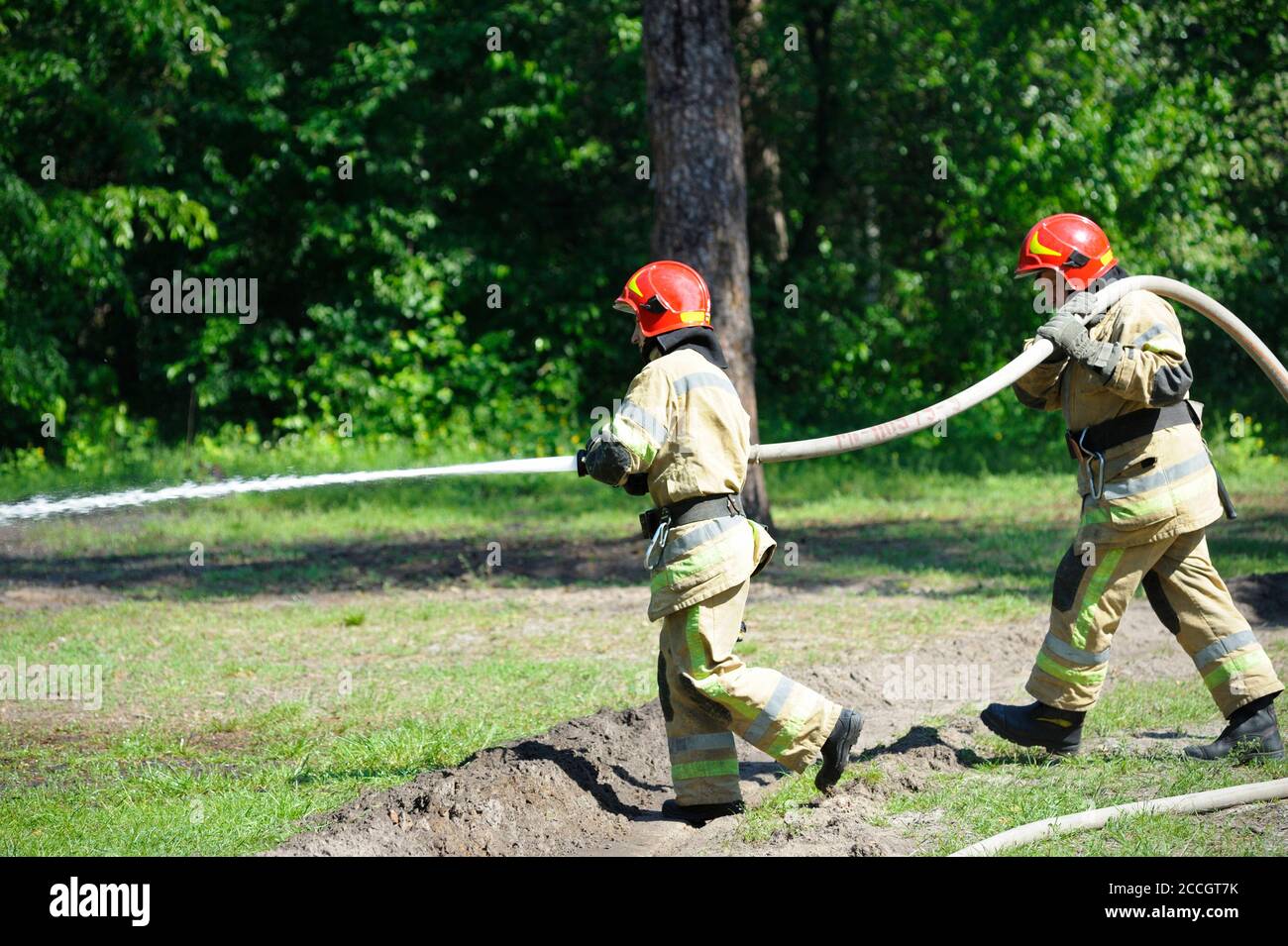 Firefighting ensemble hi-res stock photography and images - Alamy