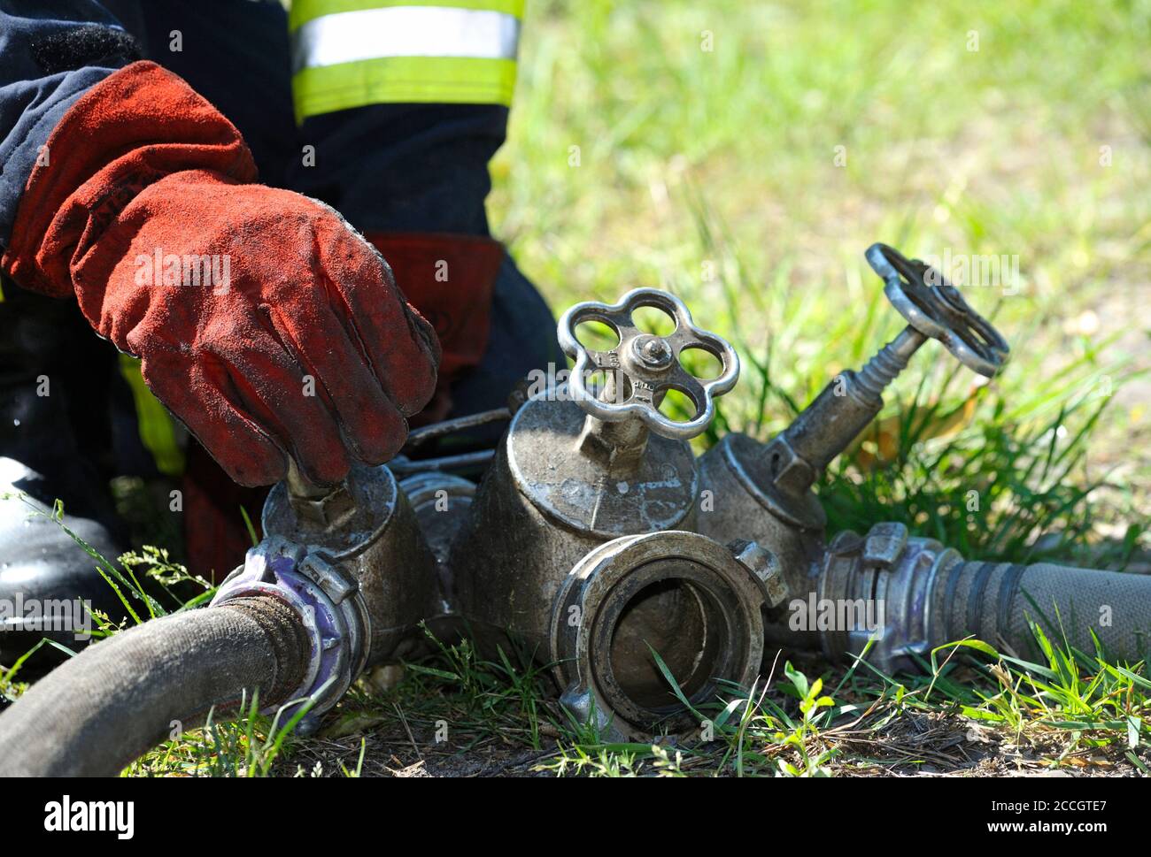 Hand pump fire engine hi-res stock photography and images - Alamy