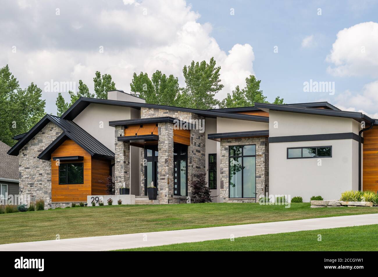 Modern community architecture hi-res stock photography and images - Alamy