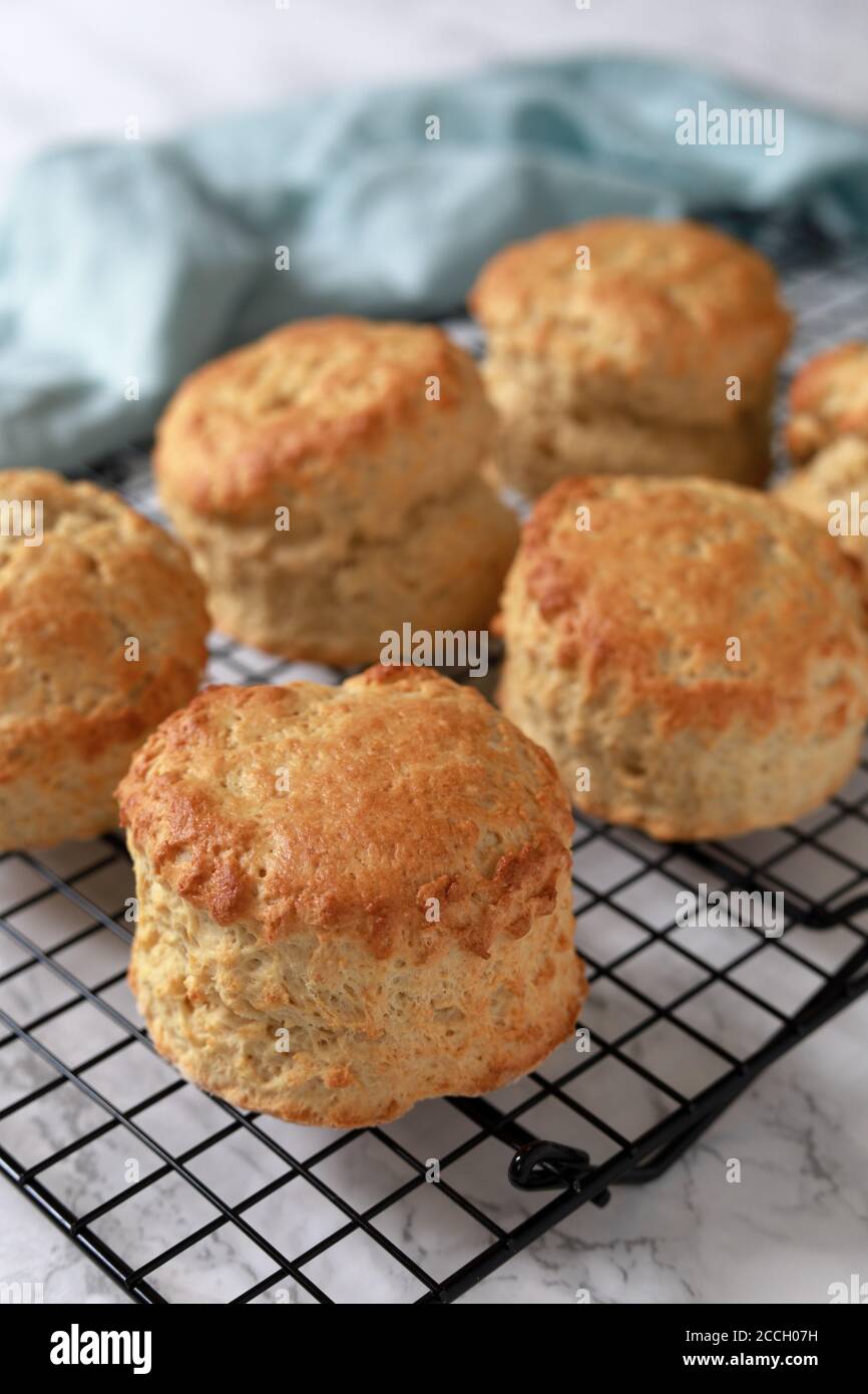 English scones hi-res stock photography and images - Alamy