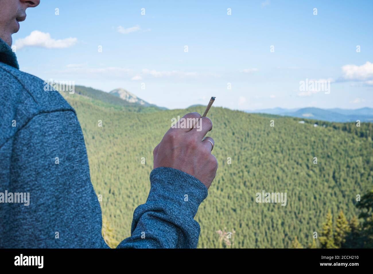 Smoke weed hi-res stock photography and images - Alamy