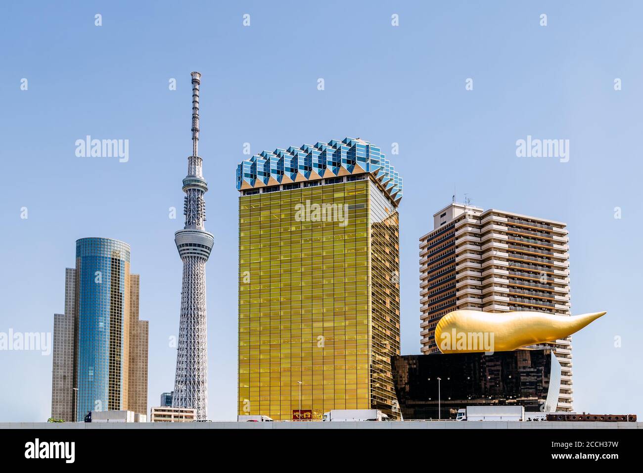Tokyo skytree and sumida river in tokyo hi-res stock photography and ...