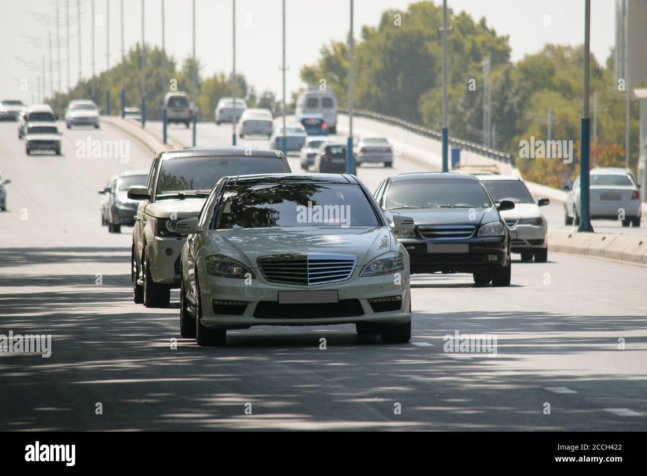 Street auto hi-res stock photography and images - Alamy