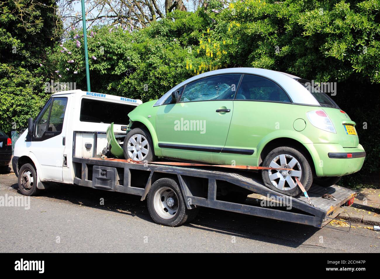 Vehicle recovery hi-res stock photography and images - Alamy