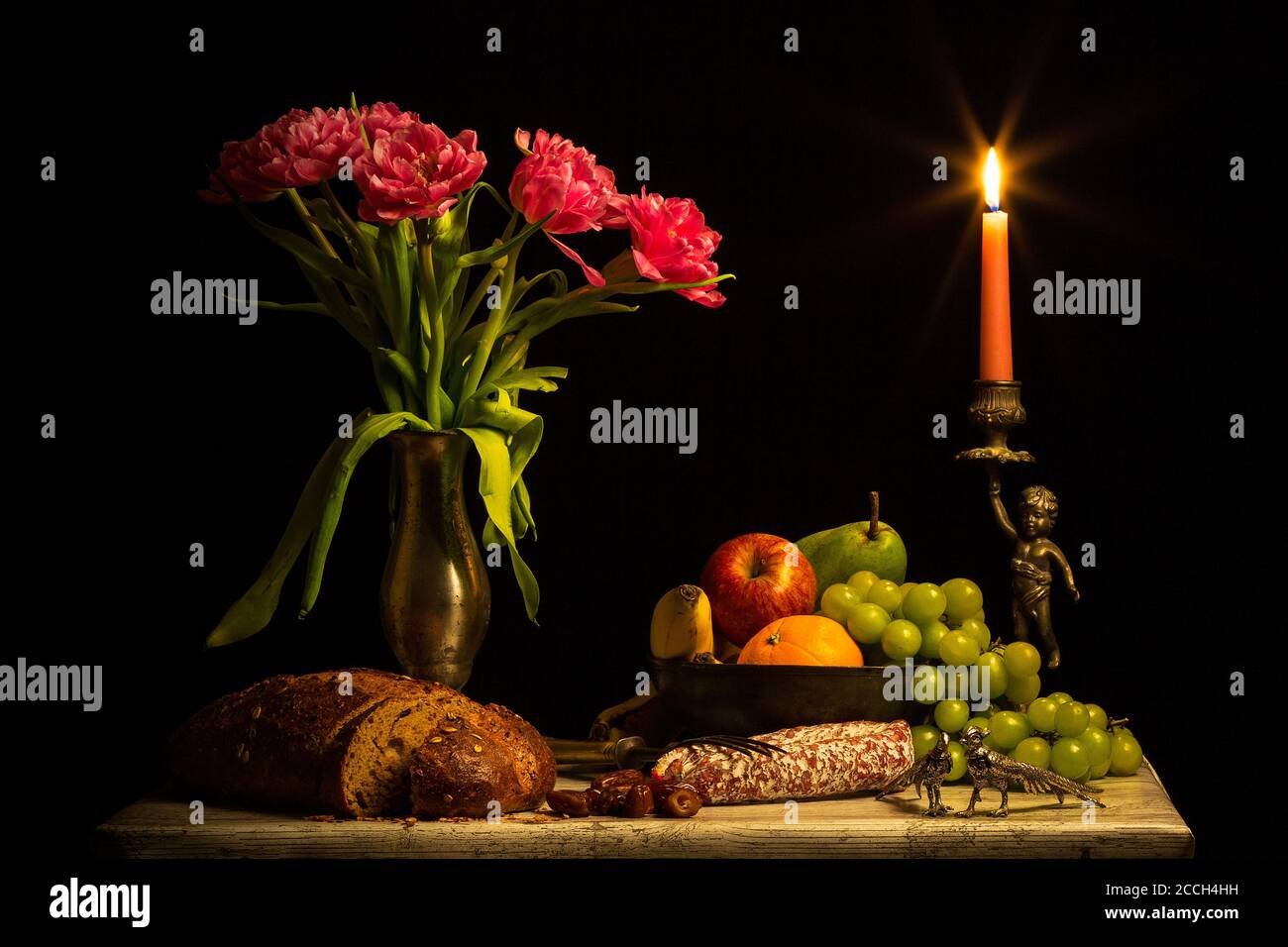 Still life with drapery hi-res stock photography and images - Alamy