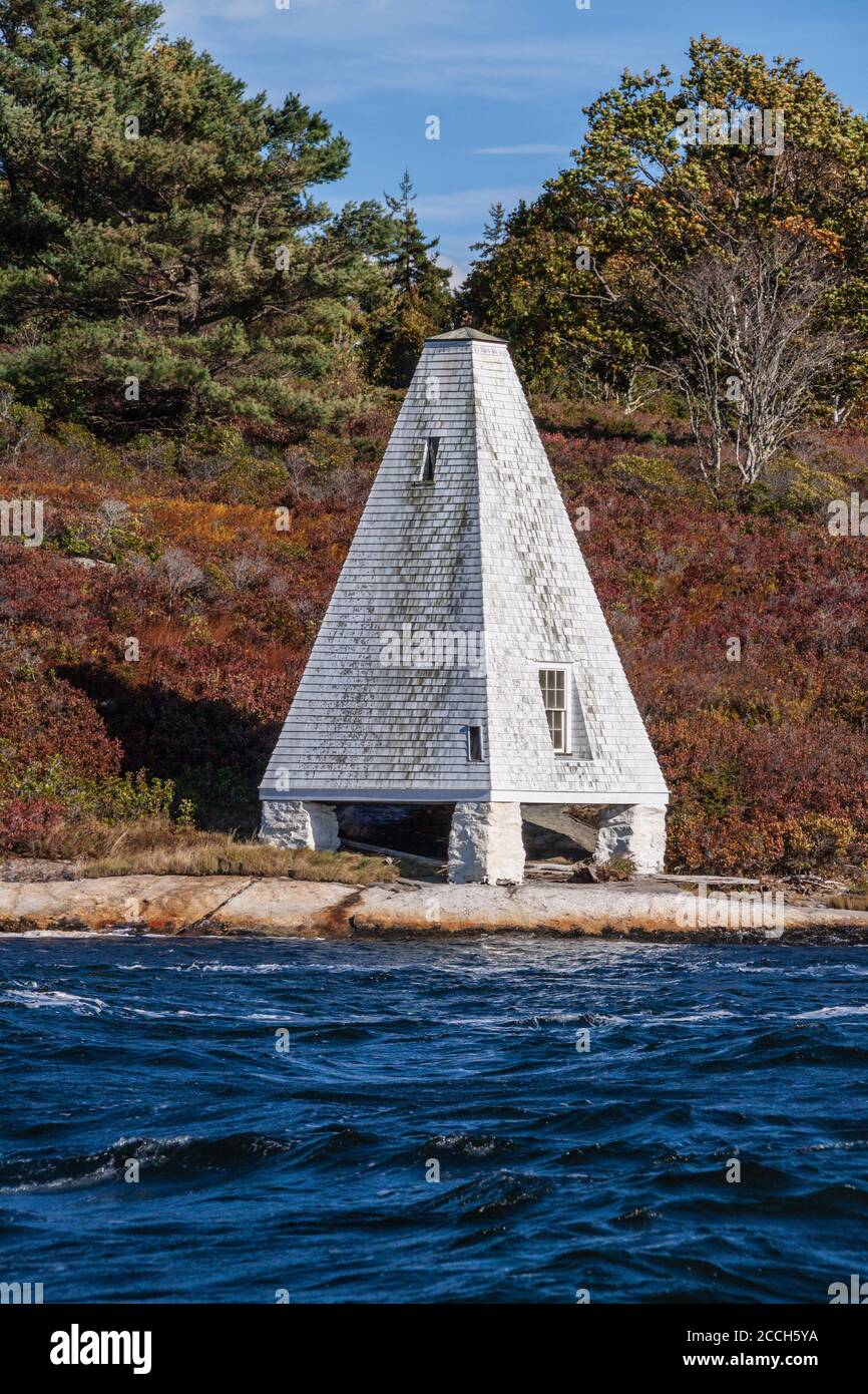 Perkins island lighthouse fog bell hi-res stock photography and images ...