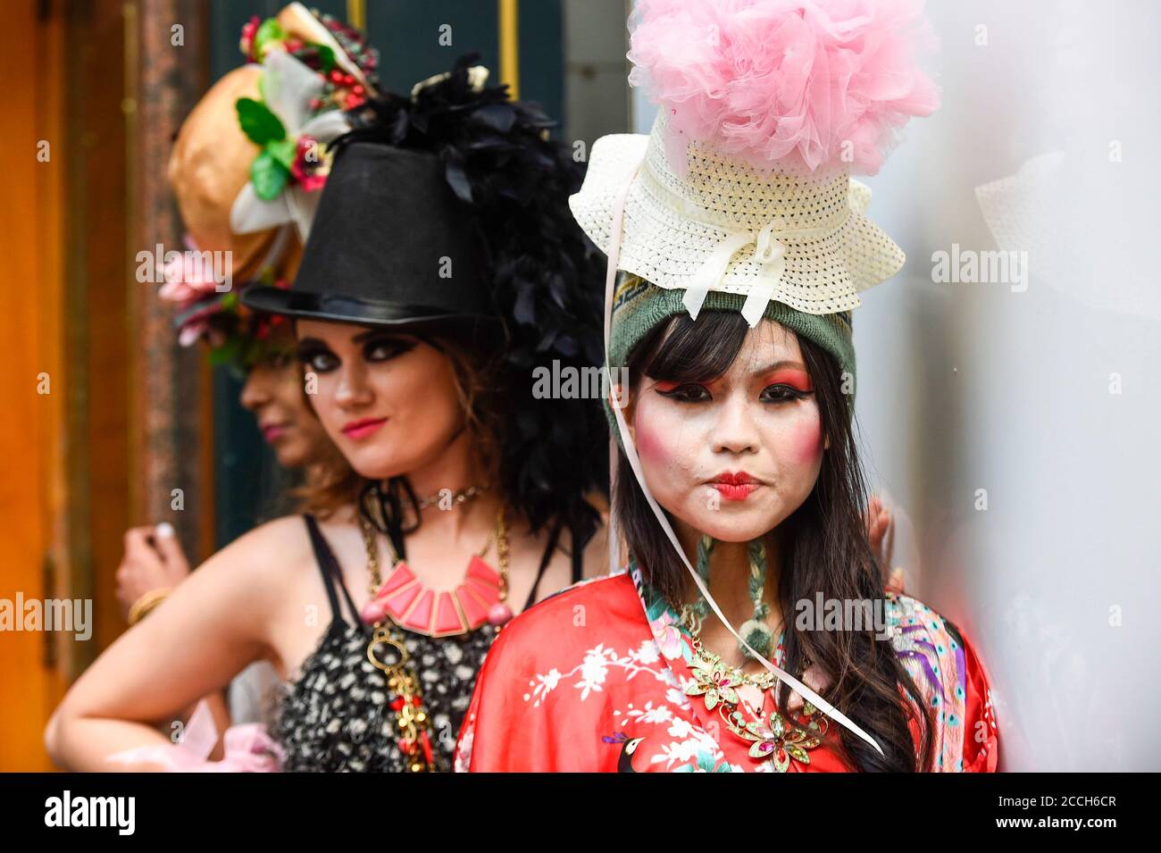 2020 london fashion show hi-res stock photography and images - Alamy