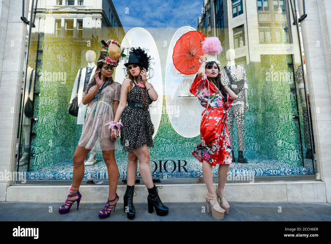 2020 london fashion show hi-res stock photography and images - Alamy