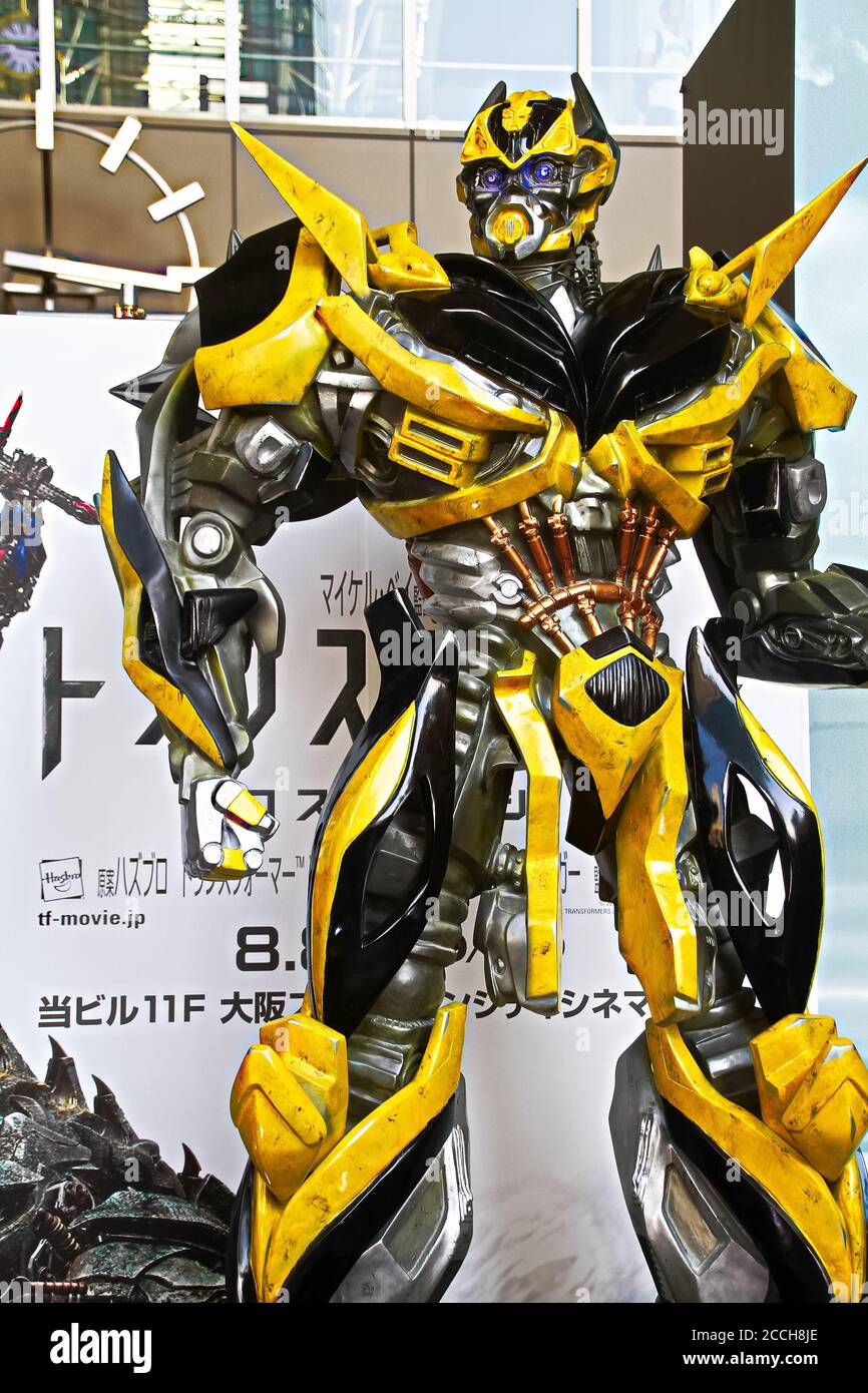 The Replica of Bumblebee robot statue from Transformers Age of ...