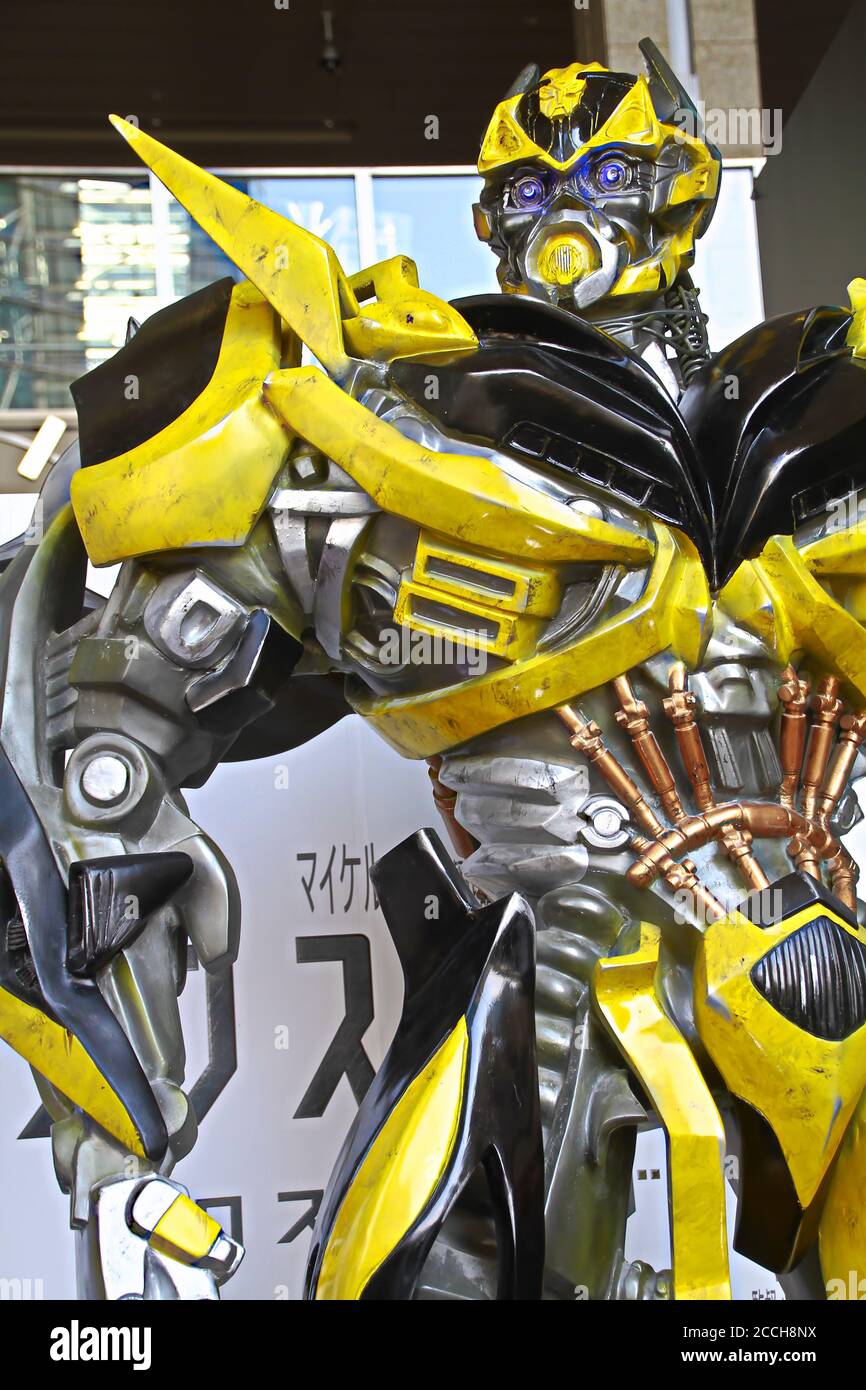 The Replica of Bumblebee robot statue from Transformers Age of ...