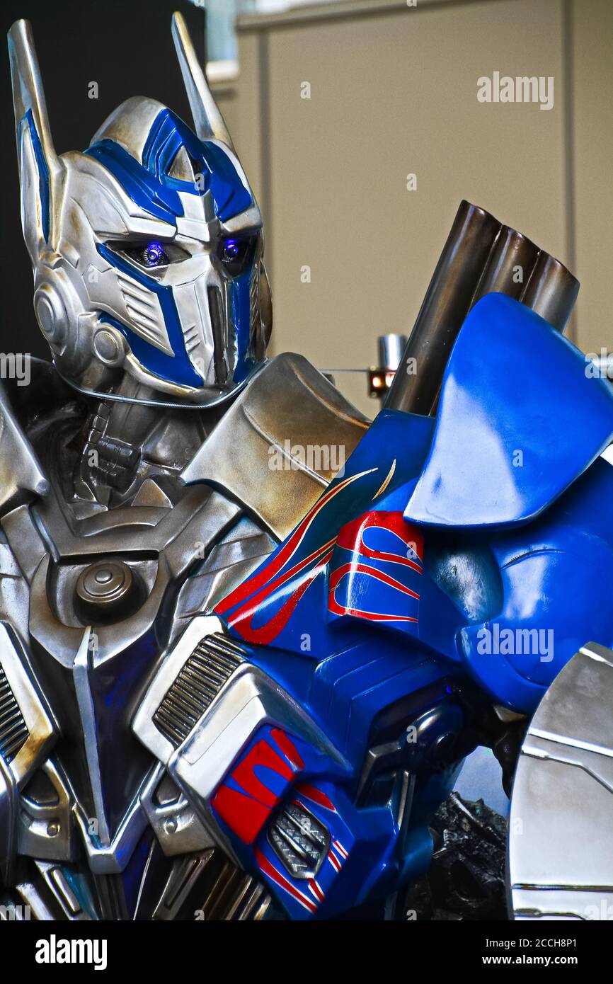 Optimus prime display hi-res stock photography and images - Alamy
