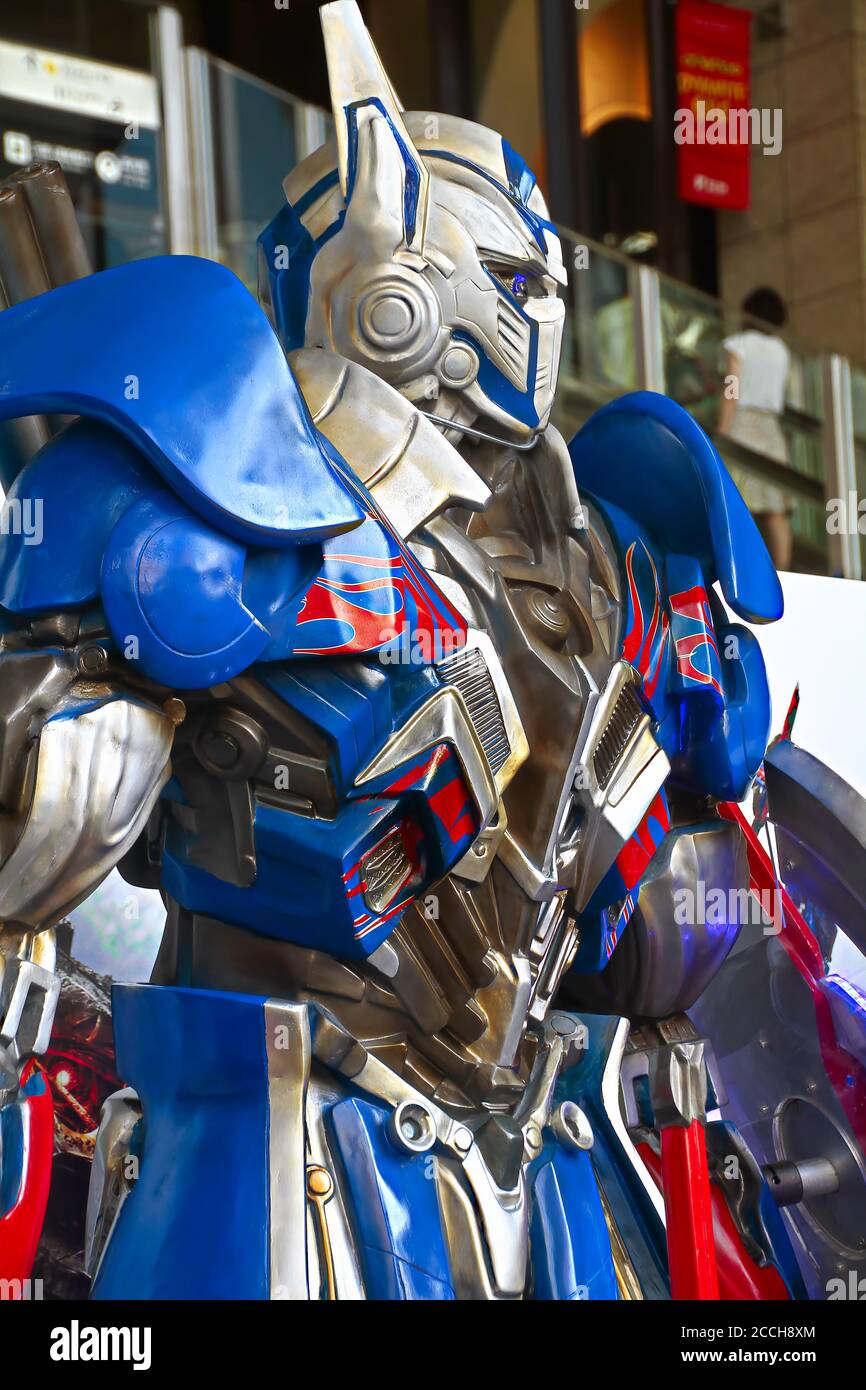 The Replica of Optimus Prime robot statue from Transformers Age of ...