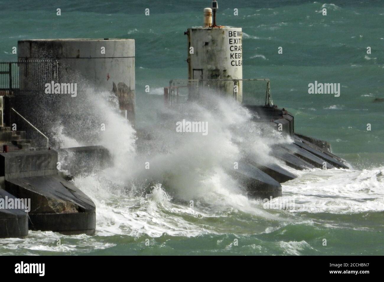 50 mph winds hi-res stock photography and images - Alamy