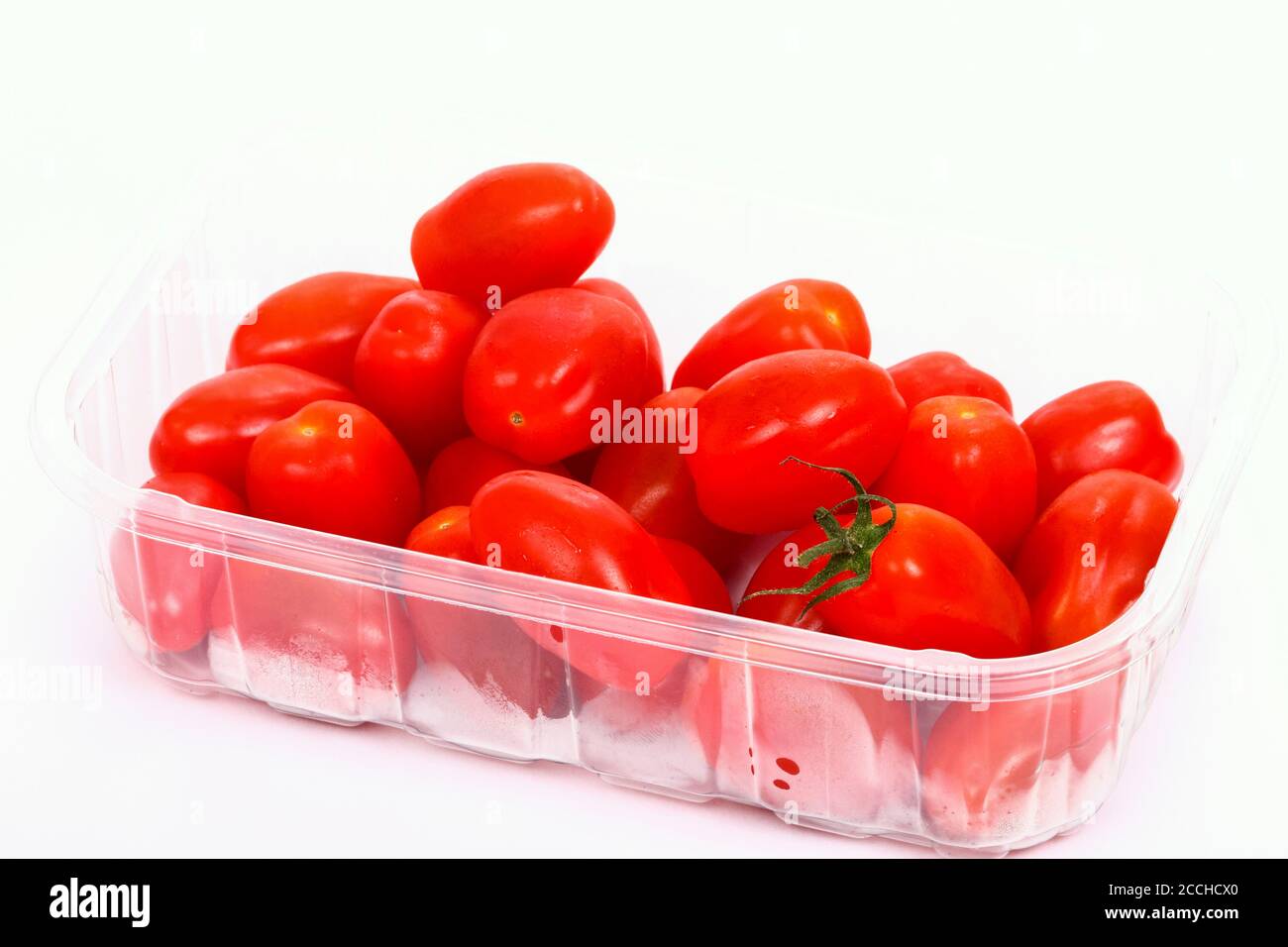 Punnet of tomatoes hi-res stock photography and images - Alamy