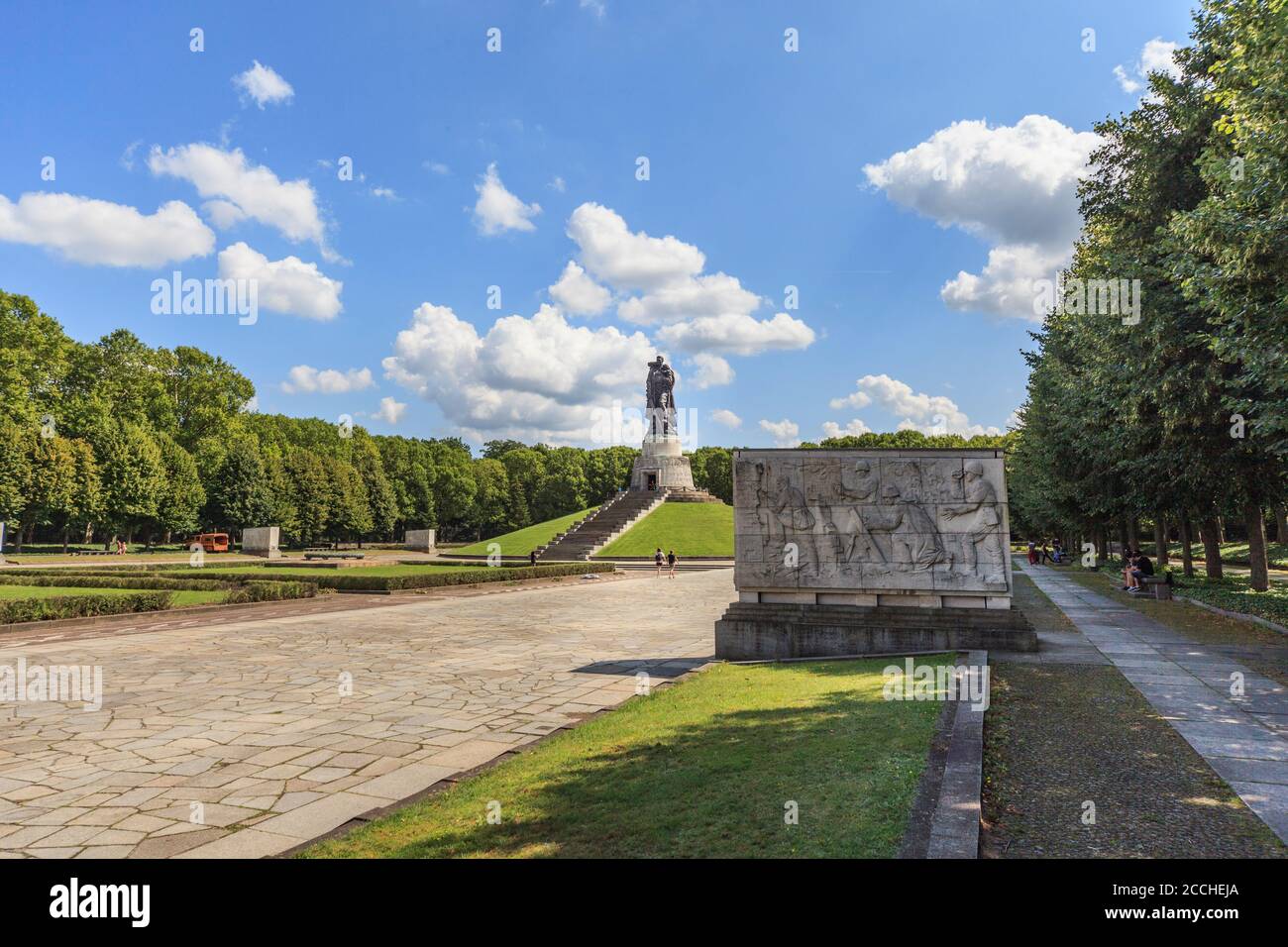 Soviet War Memorial & Military Cemetery, Trptow Park Berlin Stock Photo ...
