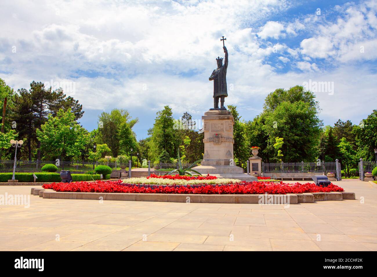 Stephen the Great Monument in Chisinau . Central Park in Moldova ...