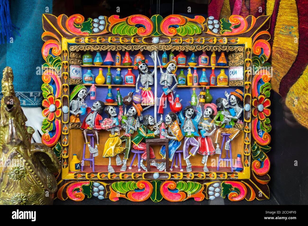 Peruvian crafts hi-res stock photography and images - Alamy