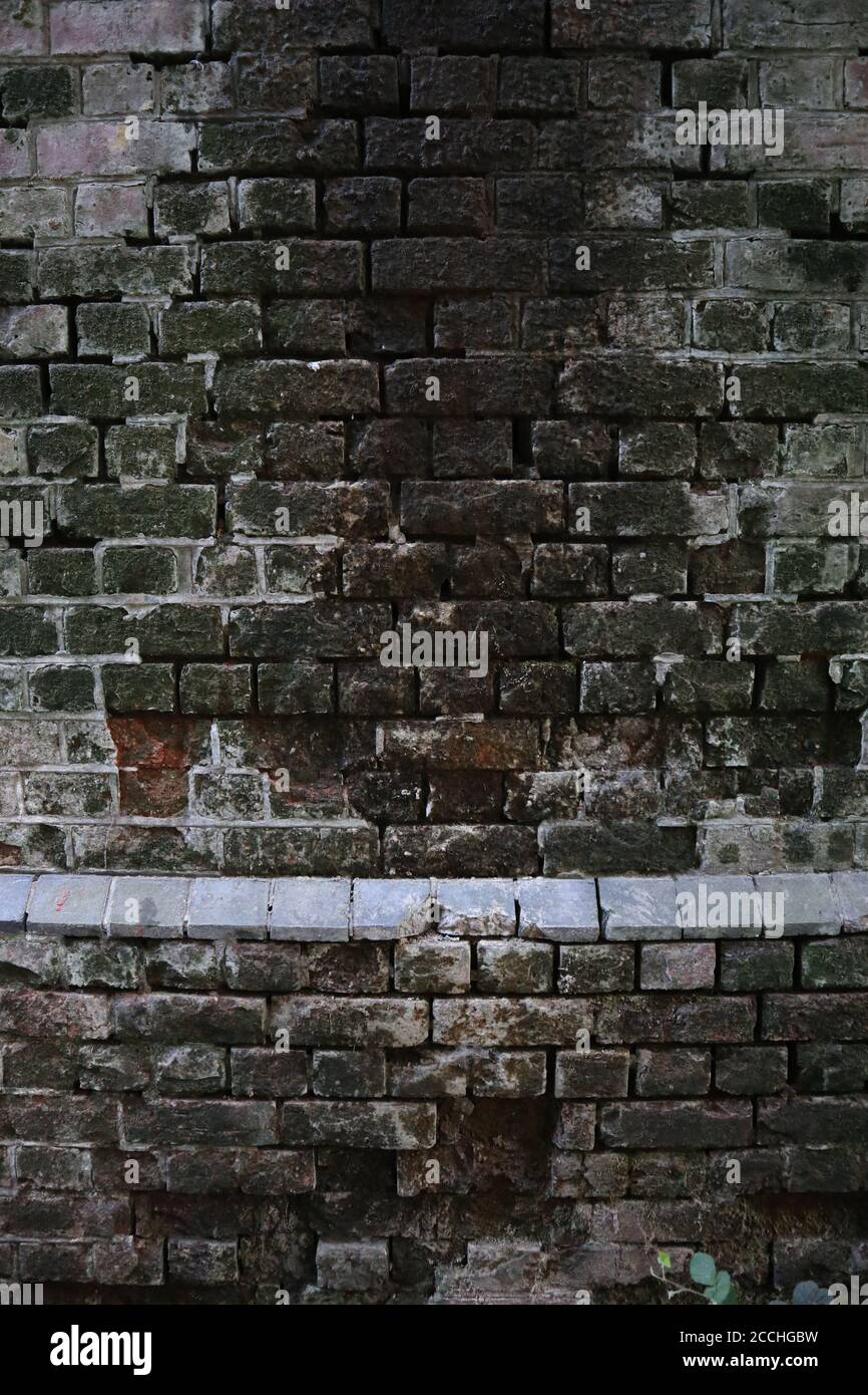 Spalling wall hi-res stock photography and images - Alamy