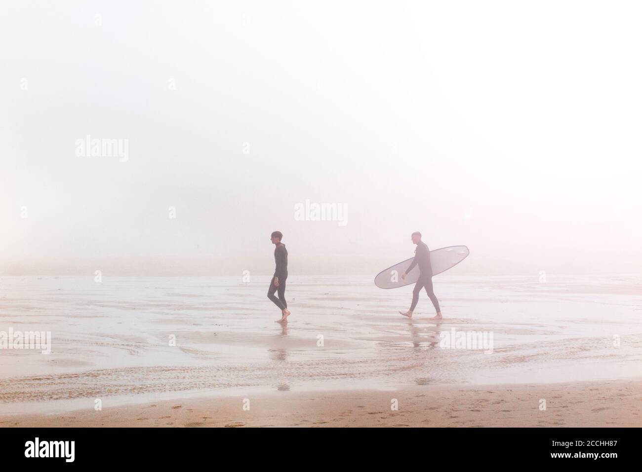 Two boards surfing hi-res stock photography and images - Alamy