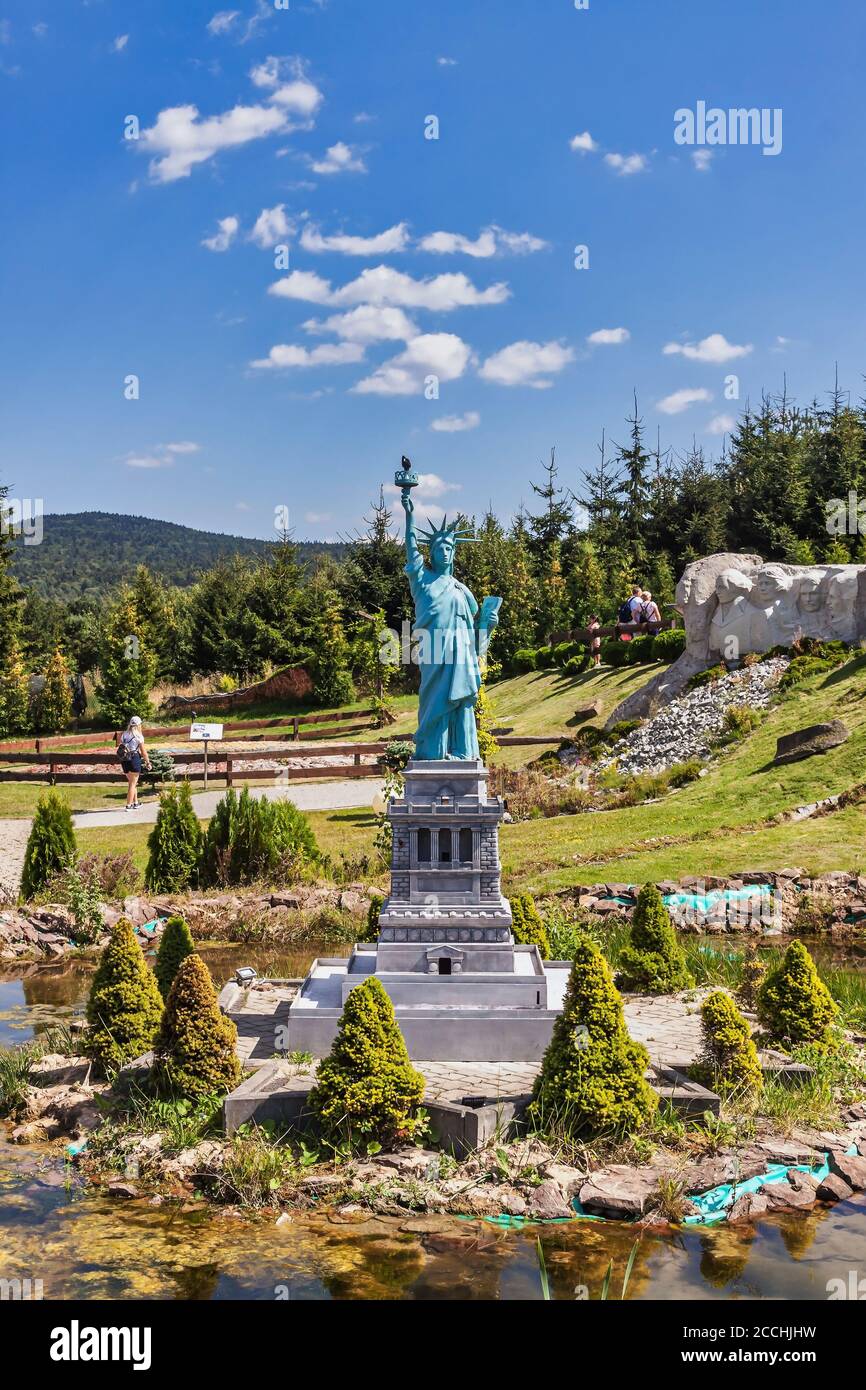 Statue of liberty miniature hi-res stock photography and images - Alamy