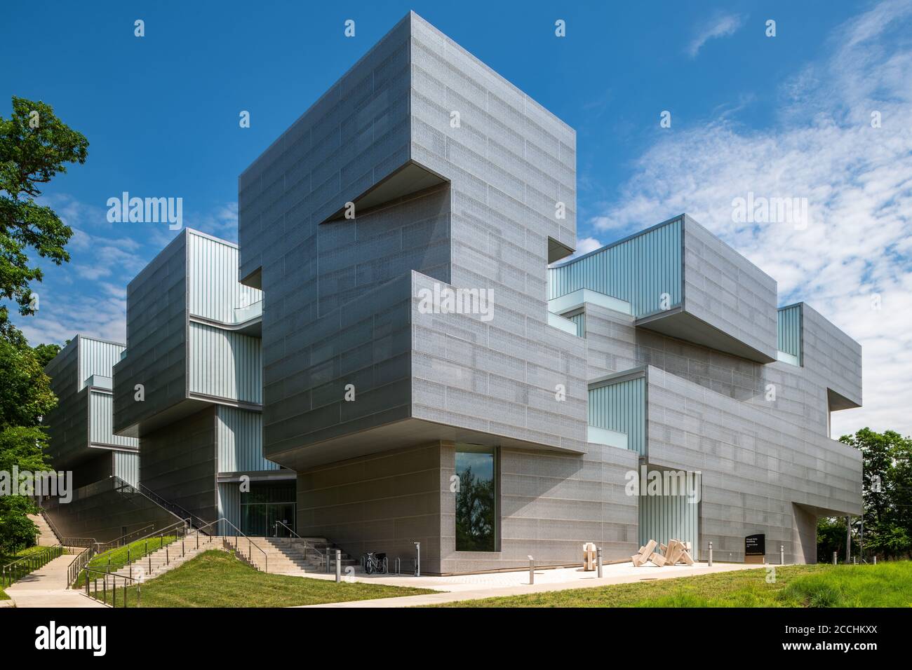 Visual Arts Building at the University of Iowa designed by Steven Holl ...
