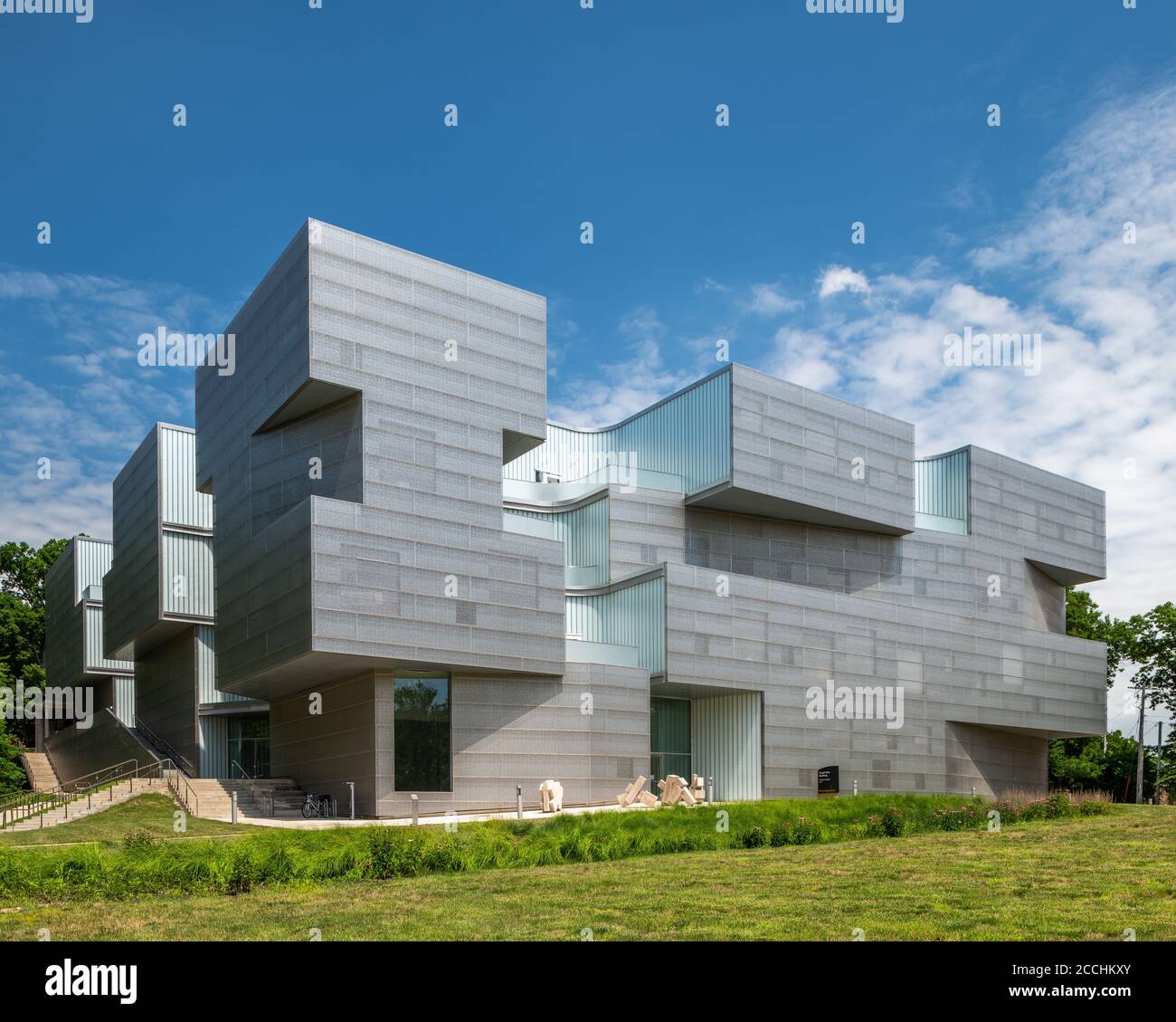 Visual Arts Building at the University of Iowa designed by Steven Holl ...