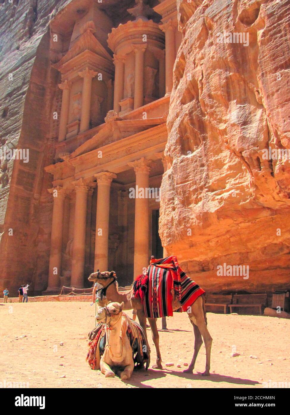 Petra the khaznah hi-res stock photography and images - Alamy