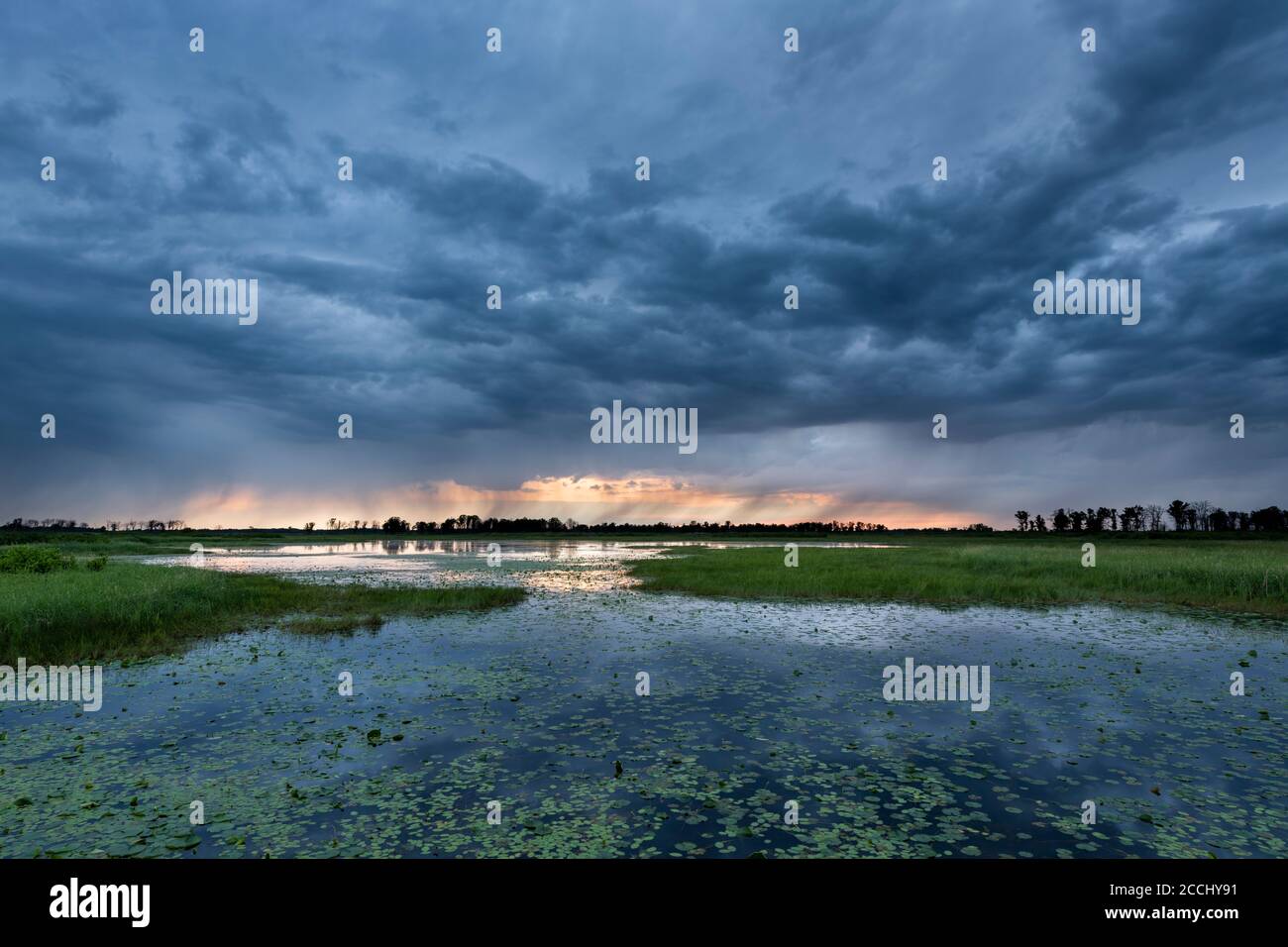 Dark Stratus Clouds High Resolution Stock Photography and Images - Alamy