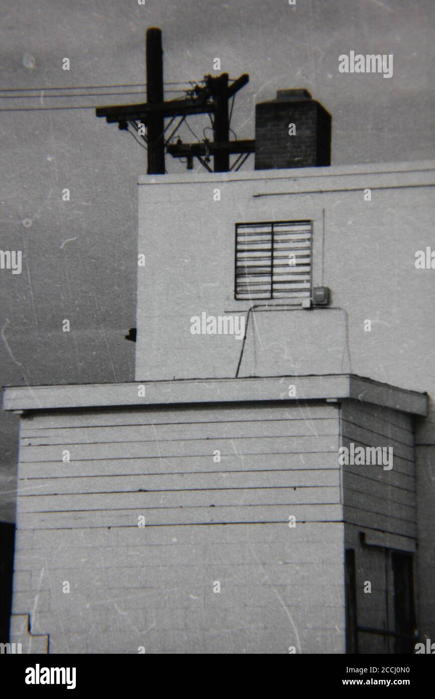 1970s house garage hi-res stock photography and images - Alamy