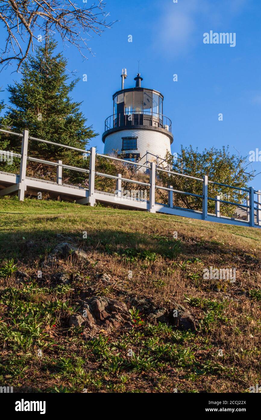 Owl's Head Lighthouse in Owl's Head State Park in Maine was built in ...