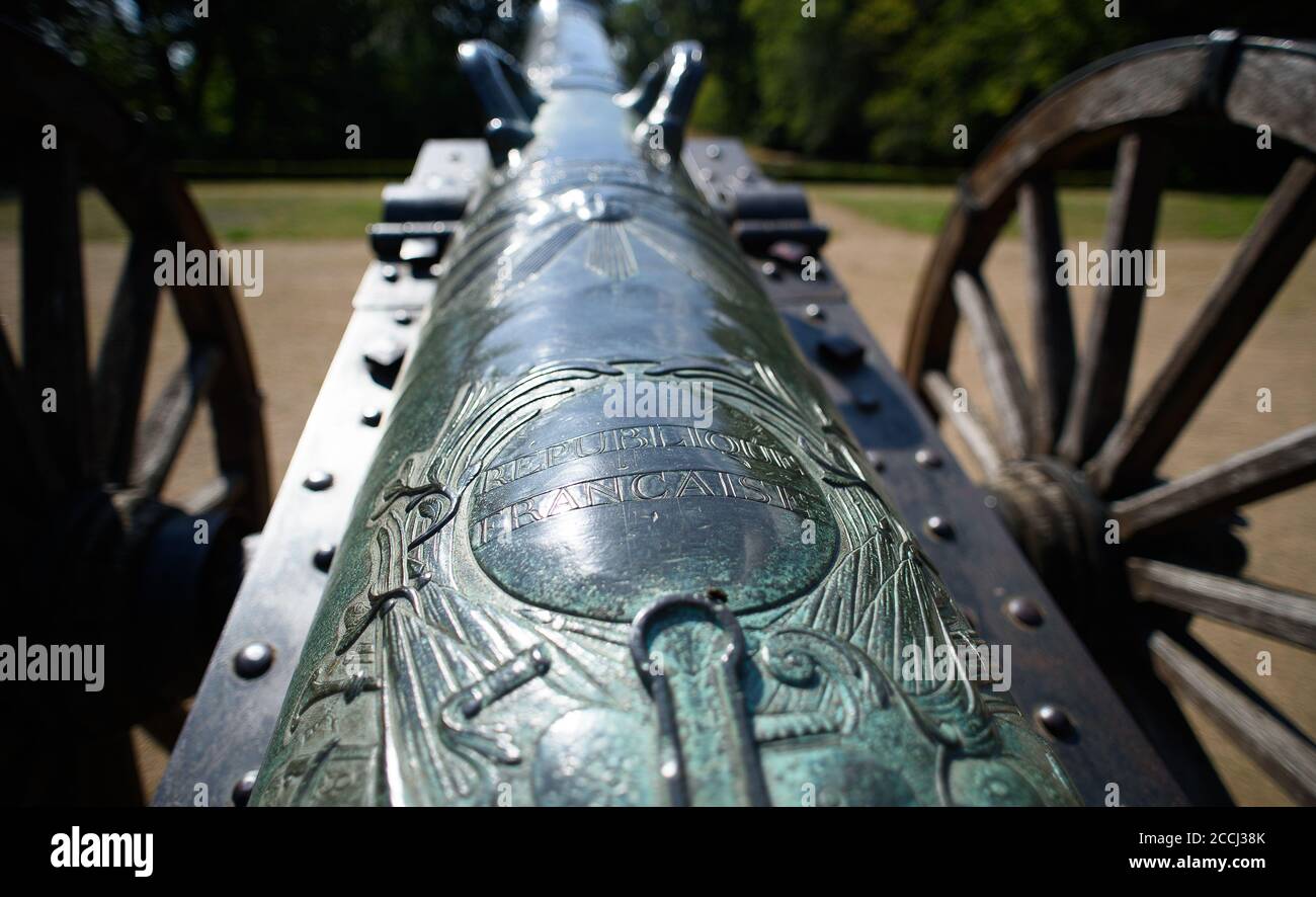 1815 cannon hi-res stock photography and images - Alamy
