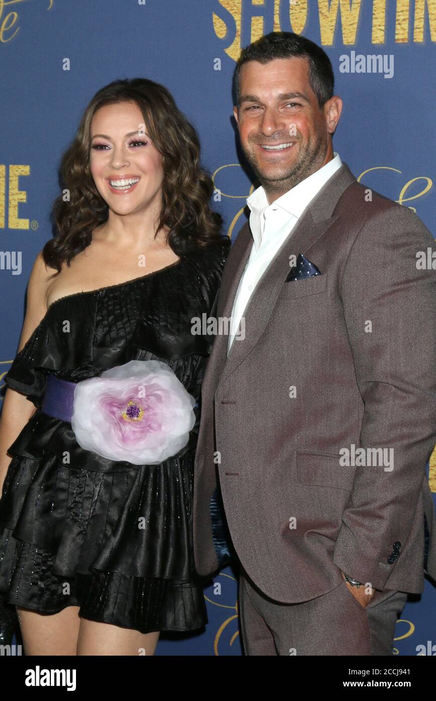 LOS ANGELES - SEP 16: Alyssa Milano, Dave Bugliari at the Showtime Emmy ...