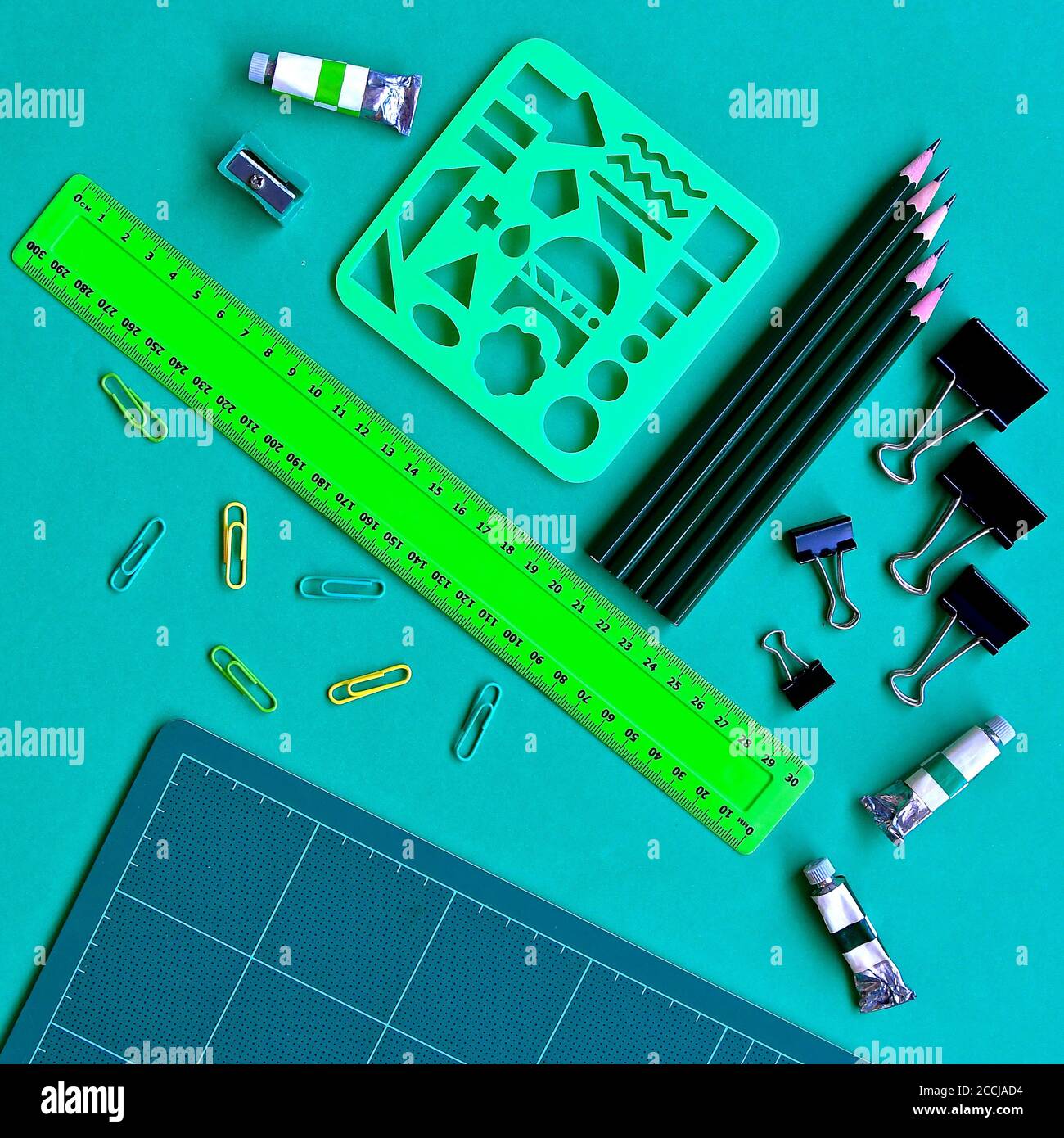 Green items hi-res stock photography and images - Alamy