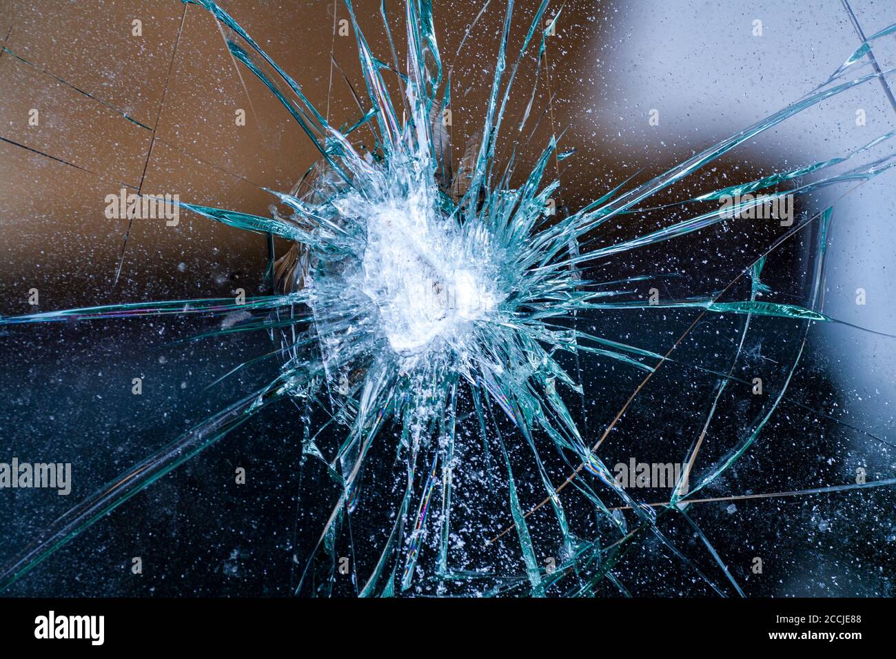 Danger being crushed hi-res stock photography and images - Alamy