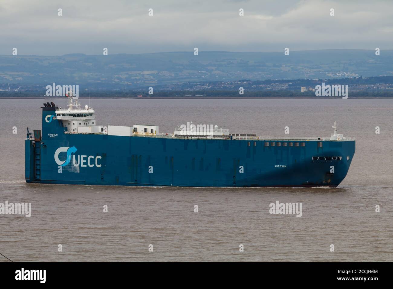 Vehicle transporter ships hi-res stock photography and images - Alamy