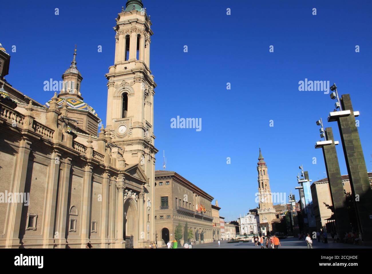 Catedral basilica de nuestra senora del pilar hi-res stock photography ...