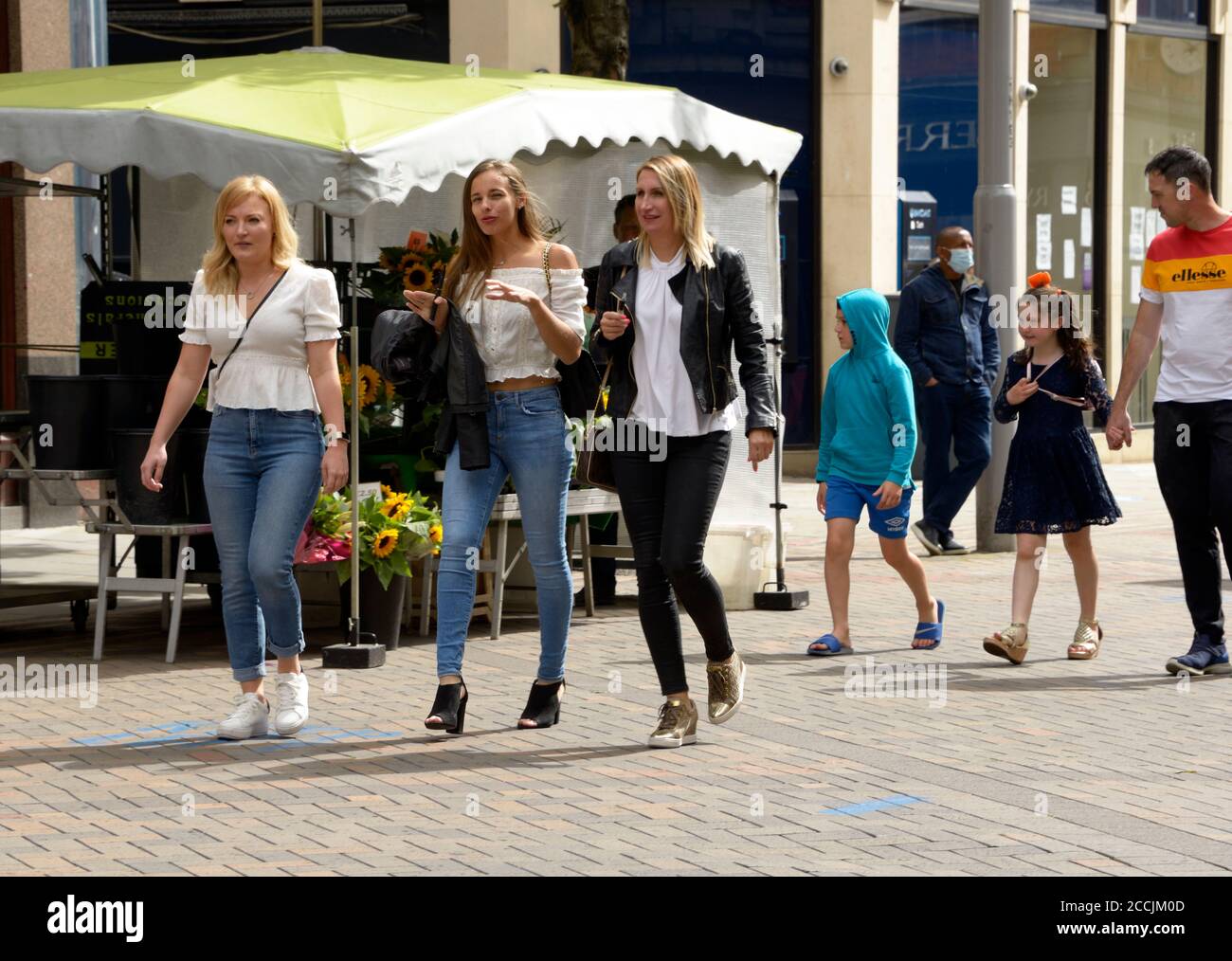 Attractive young women out shopping, in Nottingham Stock Photo - Alamy