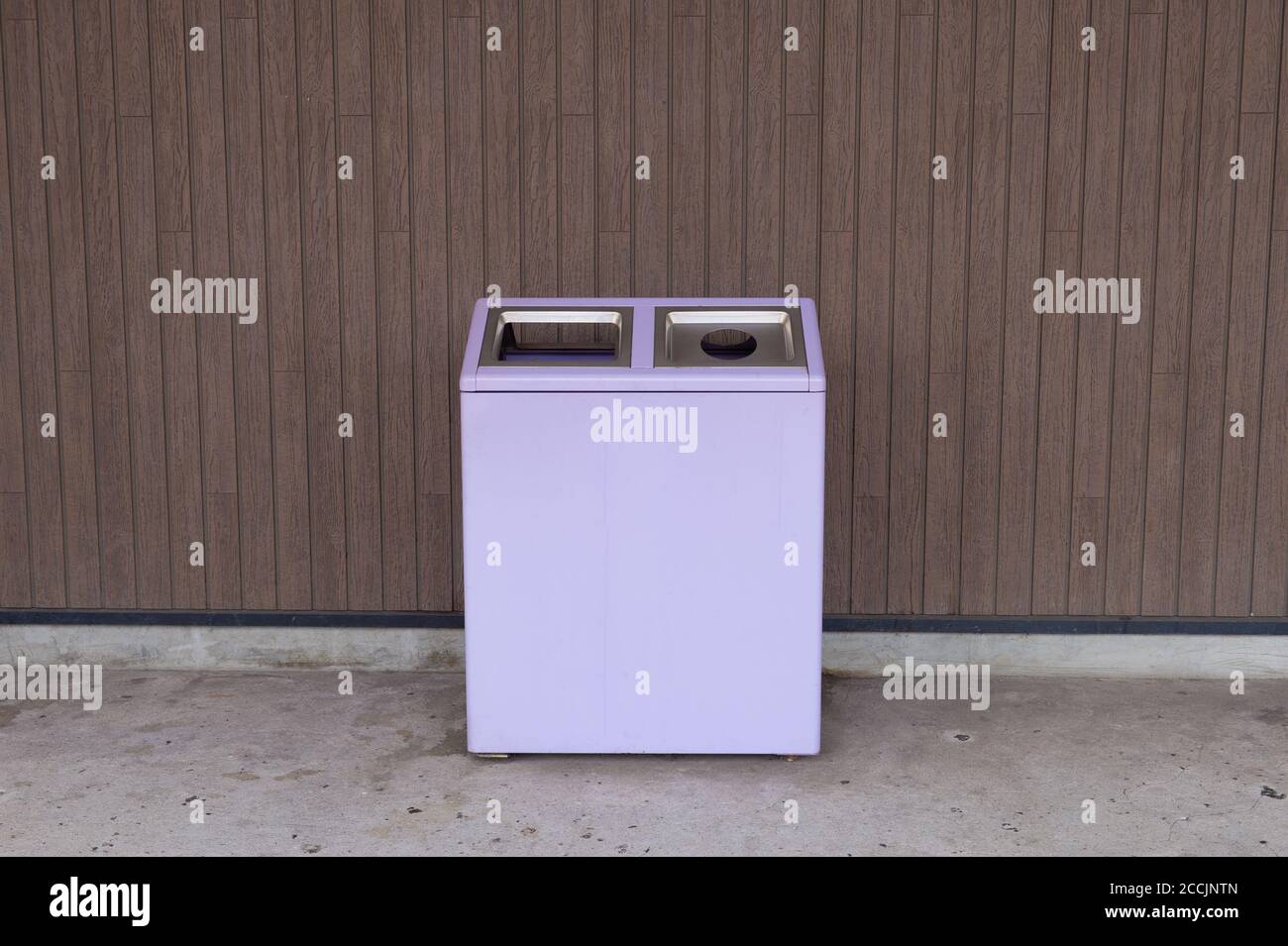 city trash cans Stock Photo - Alamy
