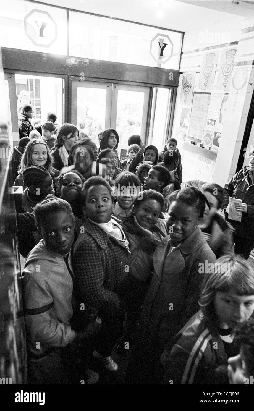 Outreach and education hi-res stock photography and images - Alamy
