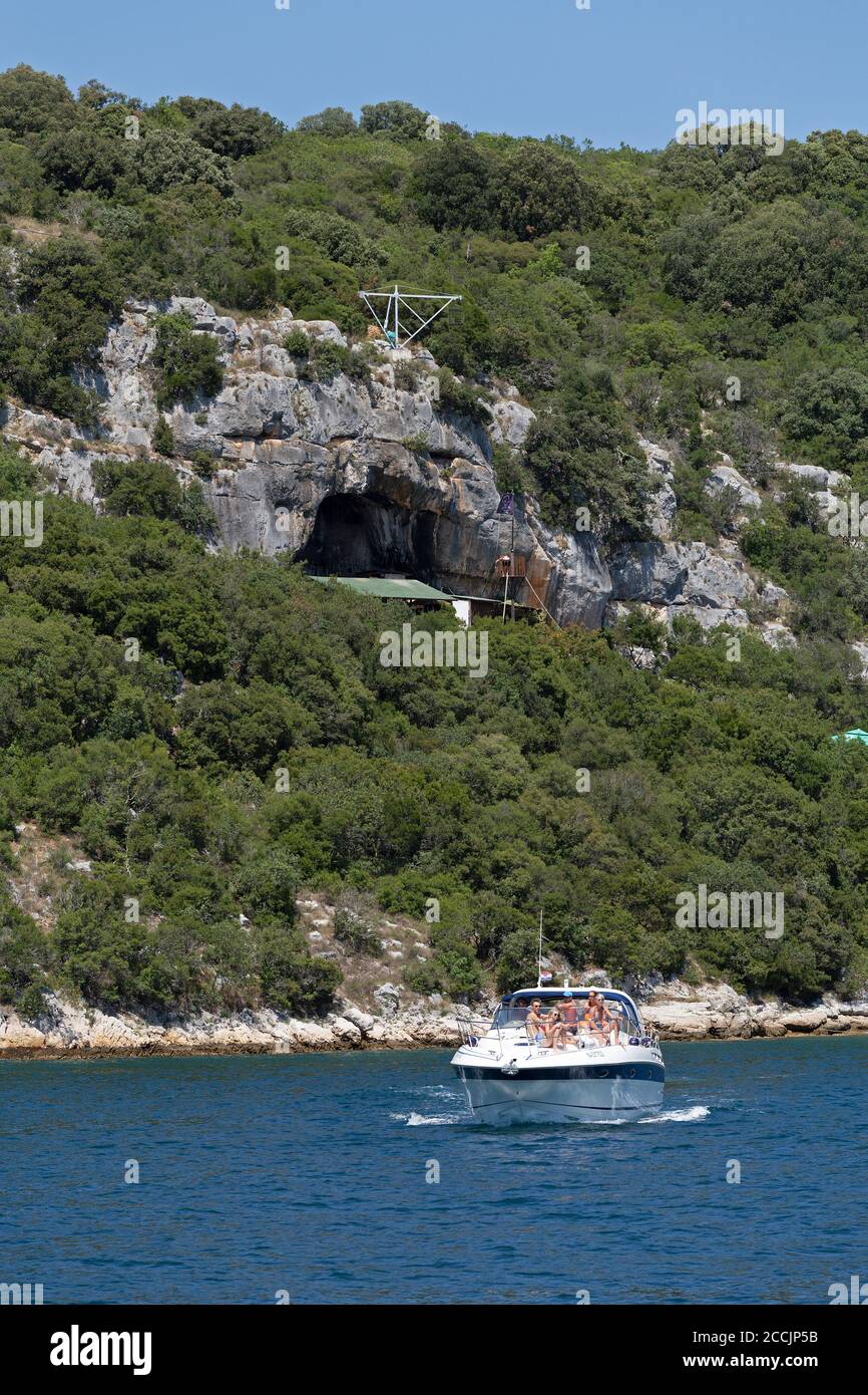 Blue cave croatia hi-res stock photography and images - Alamy